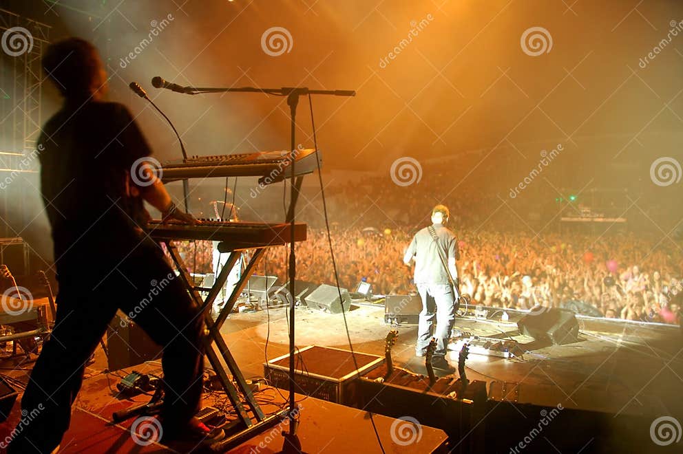 Synthesizer player stock image. Image of synthesizer, sound - 1295343