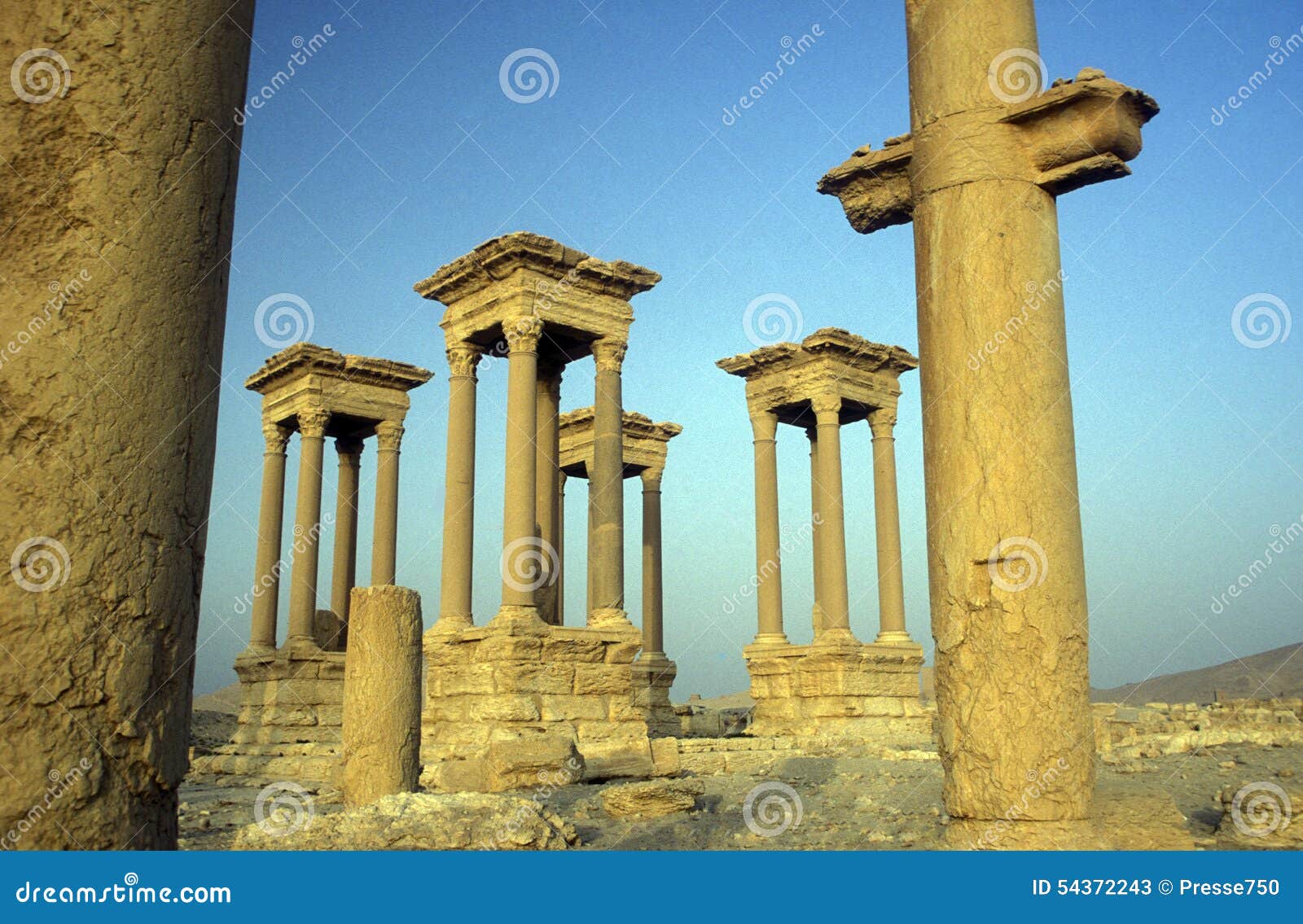 SYRIA PALMYRA ROMAN RUINS editorial stock photo. Image of palmyra ...