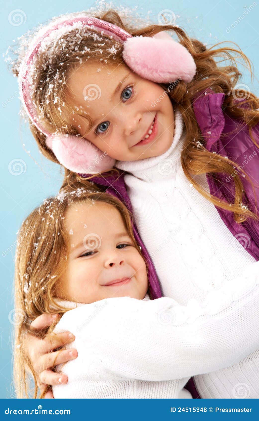 Syskon arkivfoto. Bild av päls, omfamna, attraktiv, lyckligt - 24515348