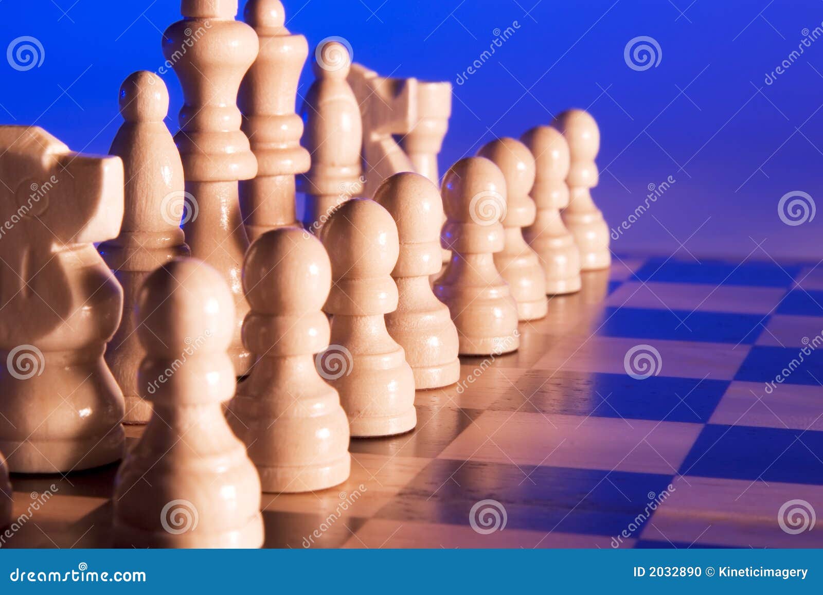 Szachy zdjęcie stock. Obraz złożonej z deska, pionek, rywalizacja - 2032890
