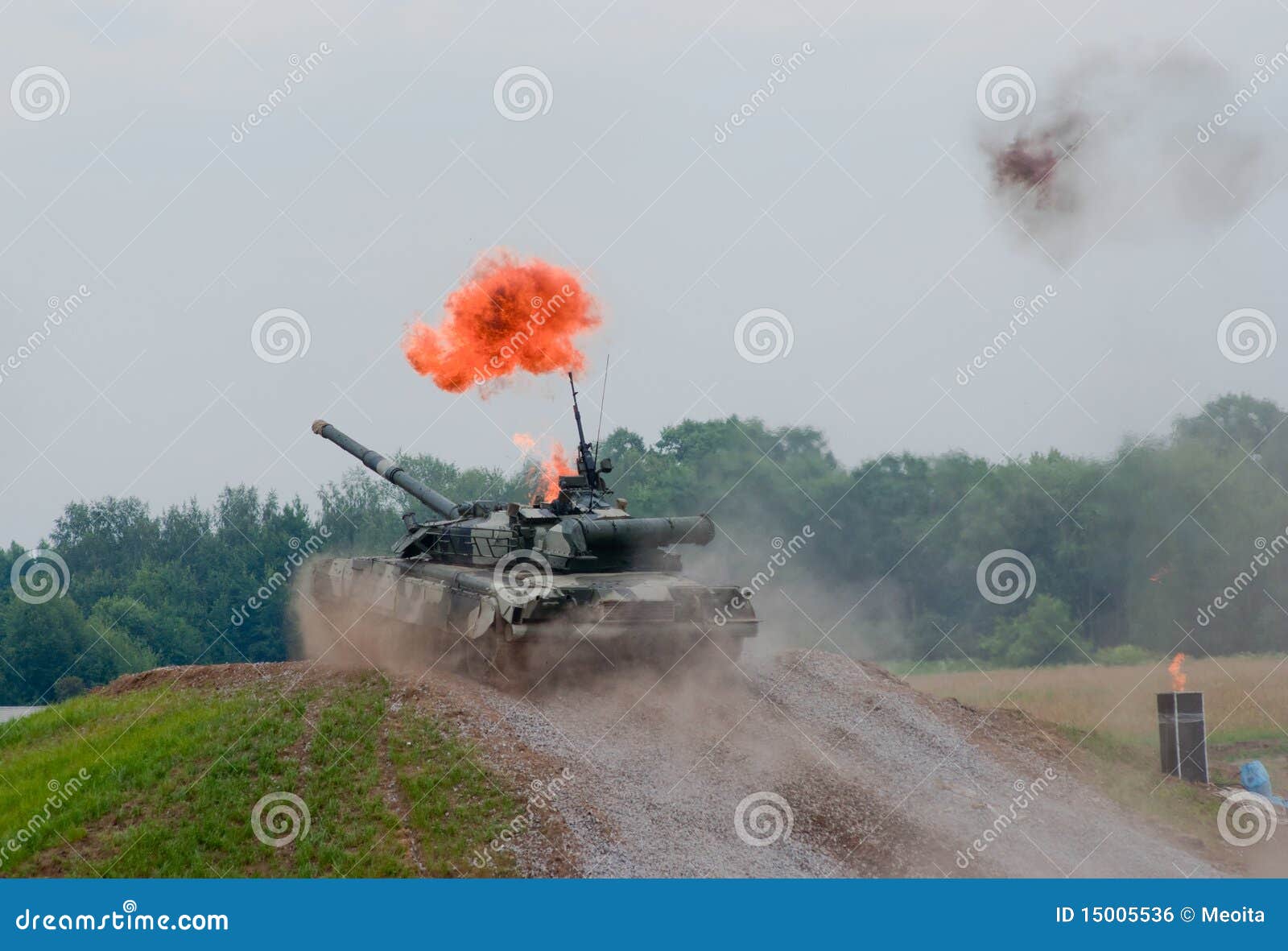 T-80 Tank Going through the Fire Editorial Photo - Image of cloud ...