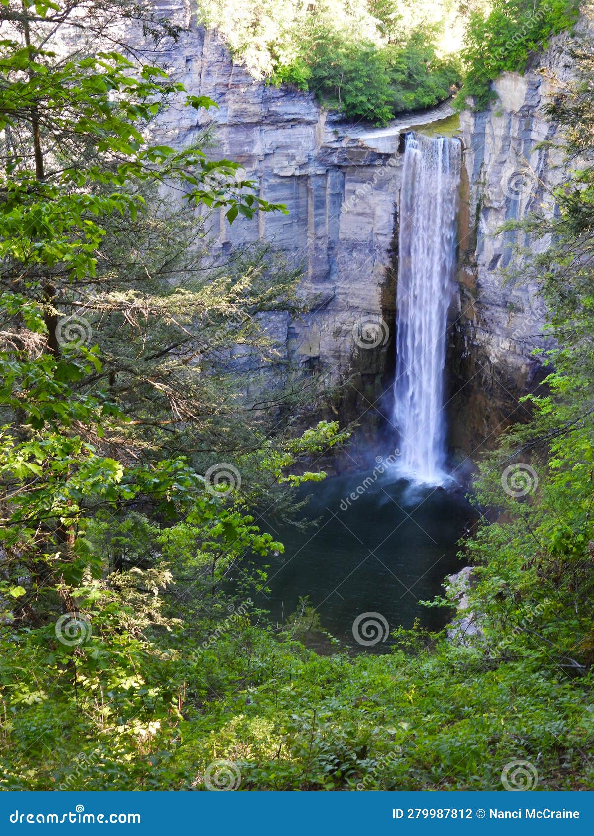Taughannock Falls in FingerLakes NYS Stock Photo - Image of ithaca ...