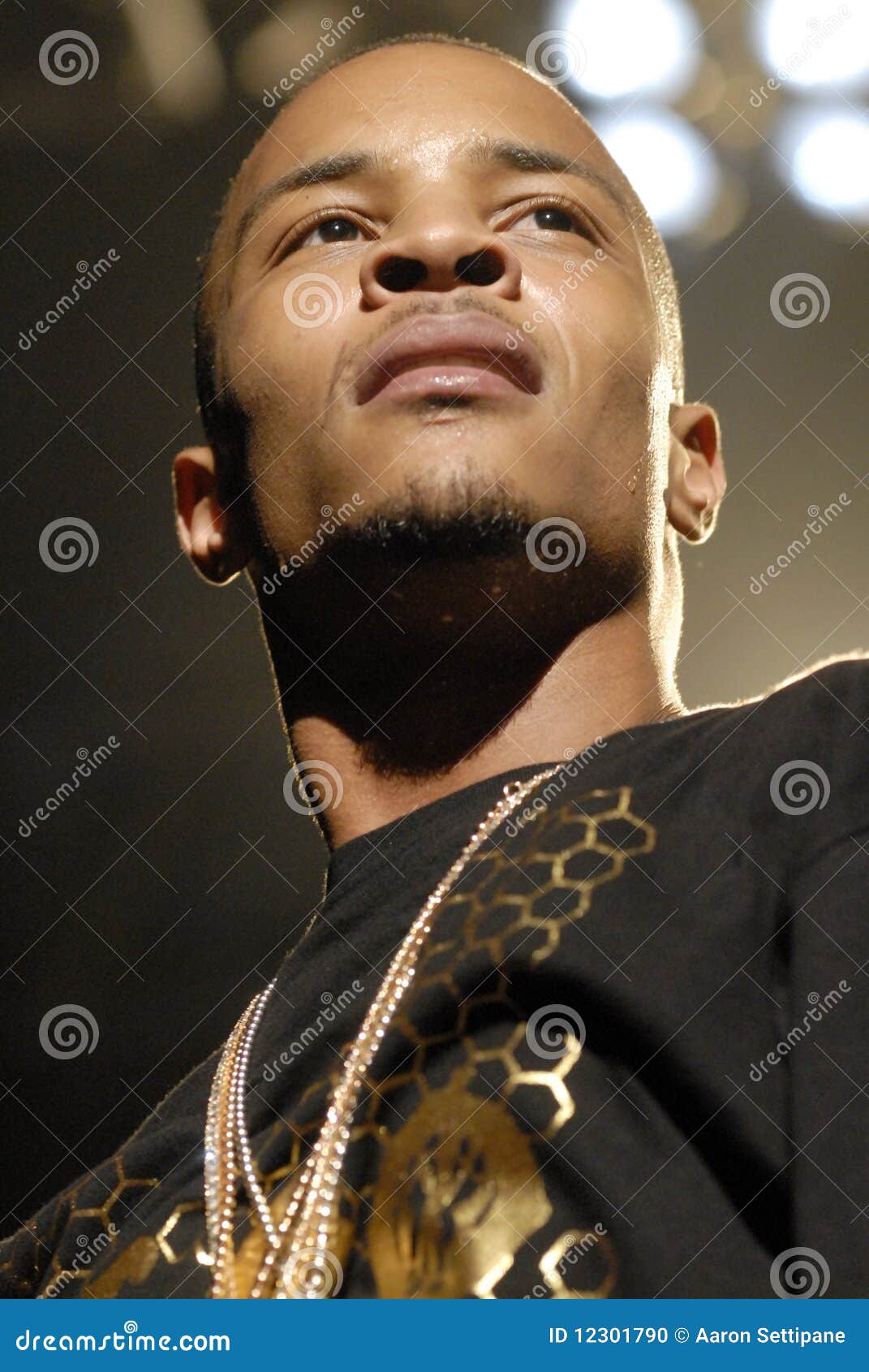 T. I. performing live. editorial image. Image of rapper - 12301790