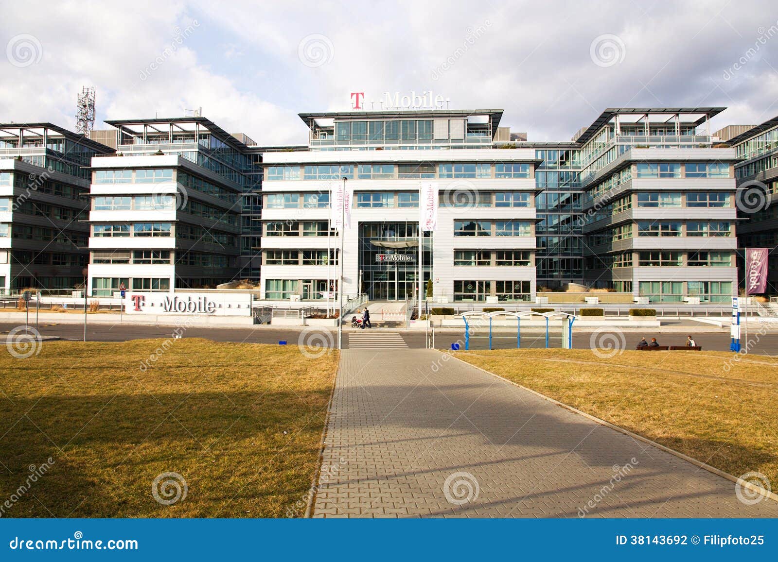 T-mobile editorial photography. Image of headquarters - 38143692