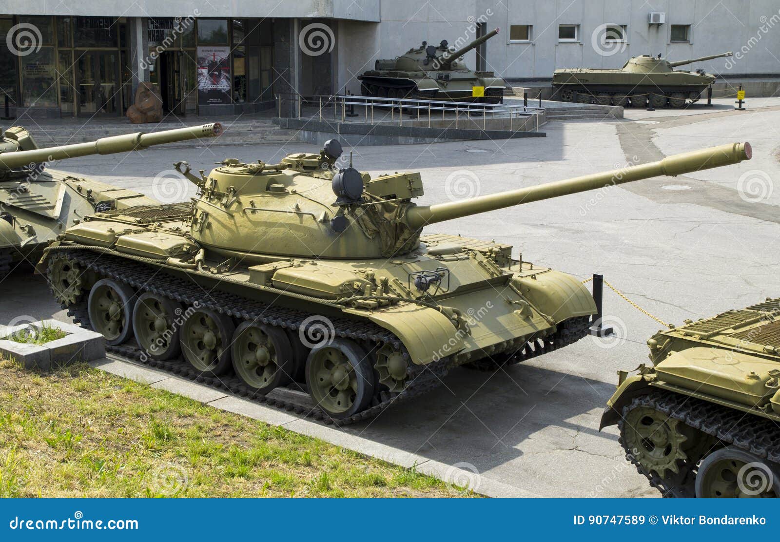 Soviet Main Tank T-80U-E1. Side View Editorial Photo | CartoonDealer ...