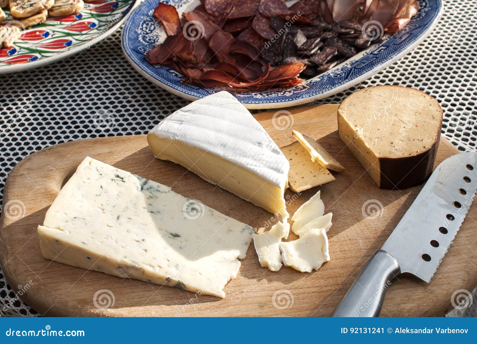 Tabela Com Tipos Defferent De Queijo Imagem de Stock - Imagem de ...