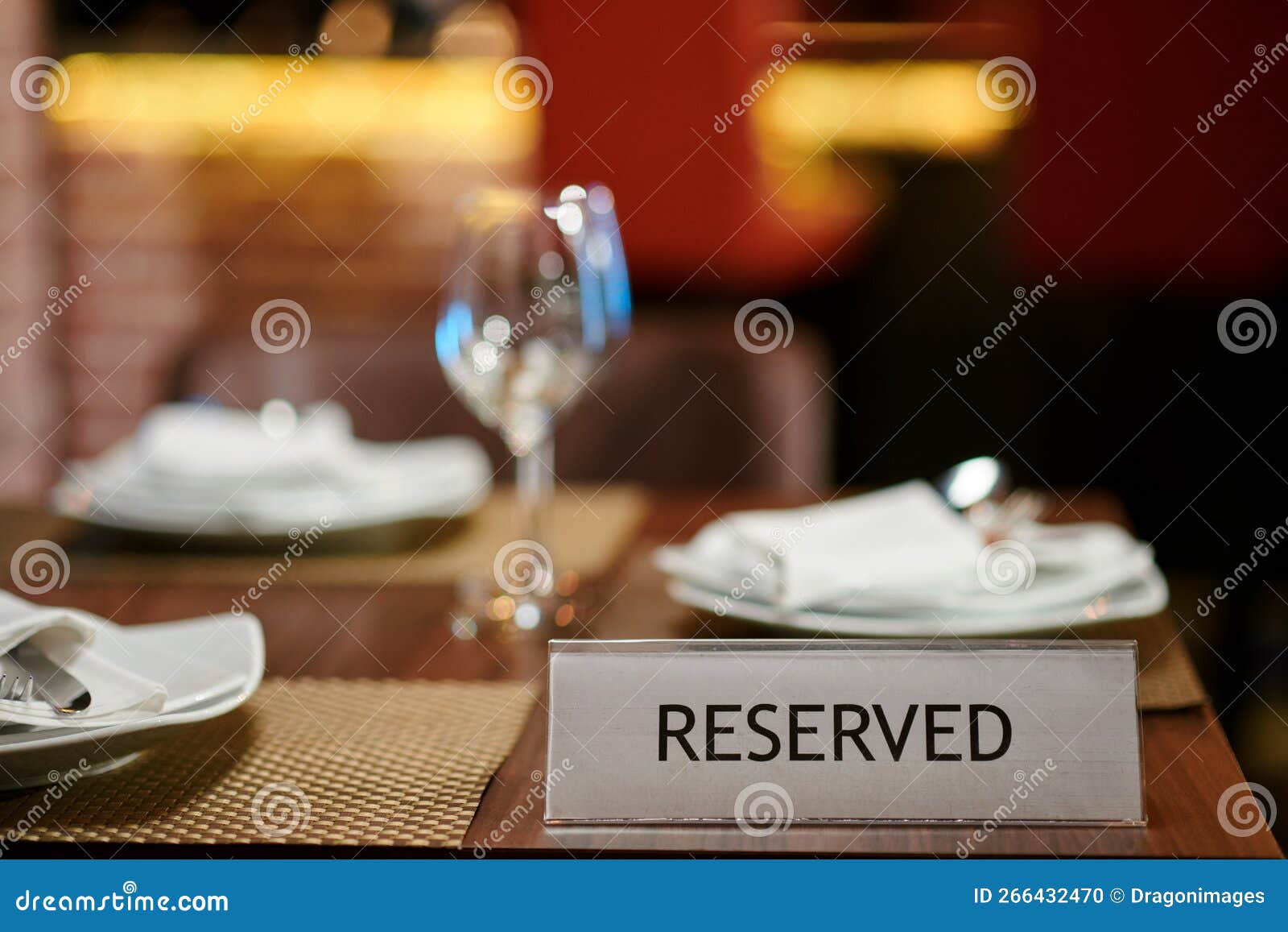 Tabela Reservada Para Clientes Foto de Stock - Imagem de delicioso ...