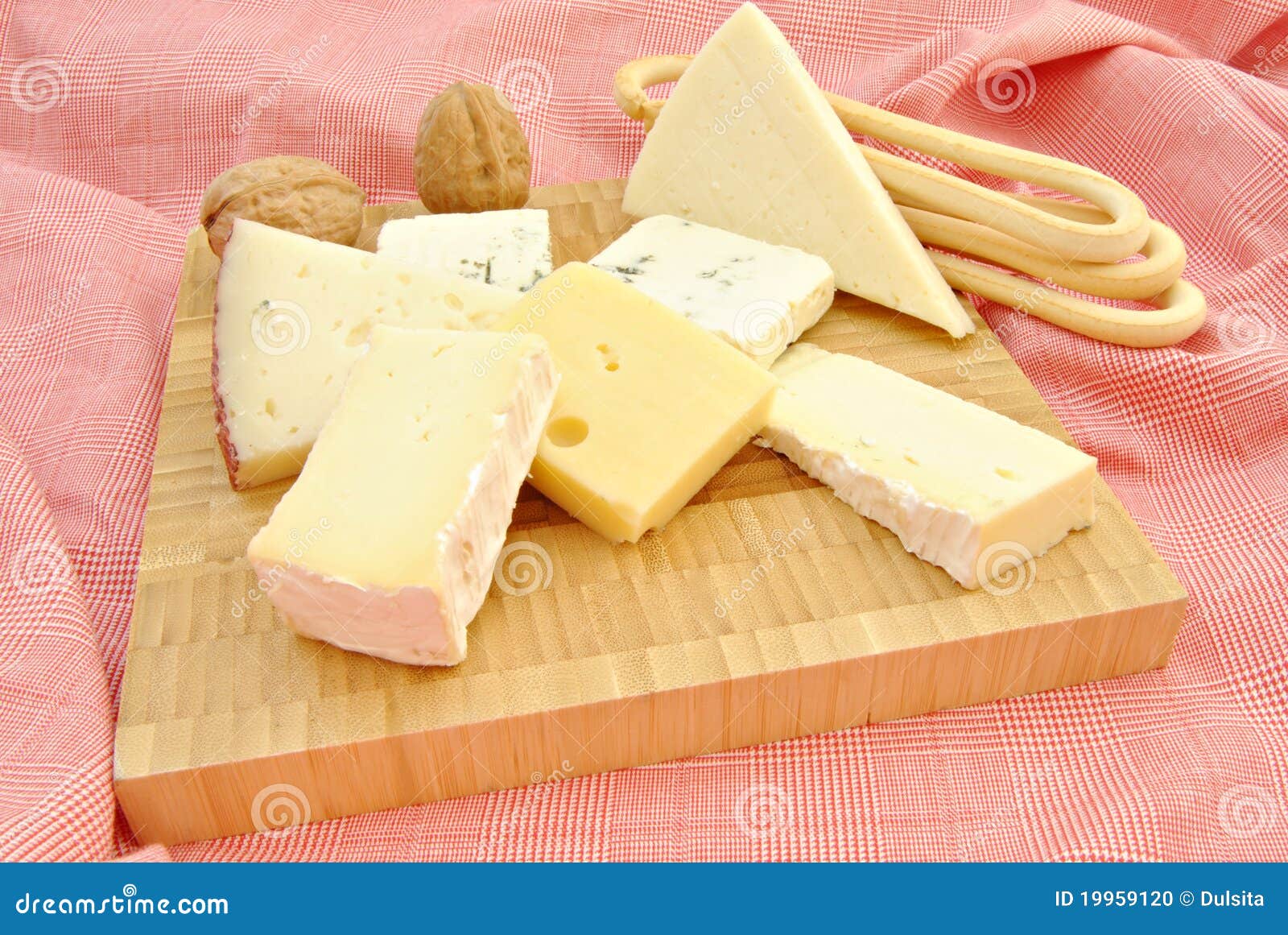 Tabella del formaggio fotografia stock. Immagine di capra - 19959120