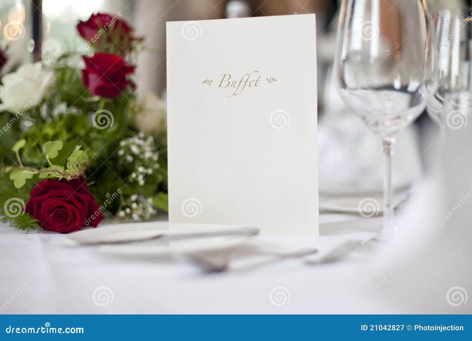 Tabella Di Cerimonia Nuziale - Menu Del Buffet Immagine Stock ...