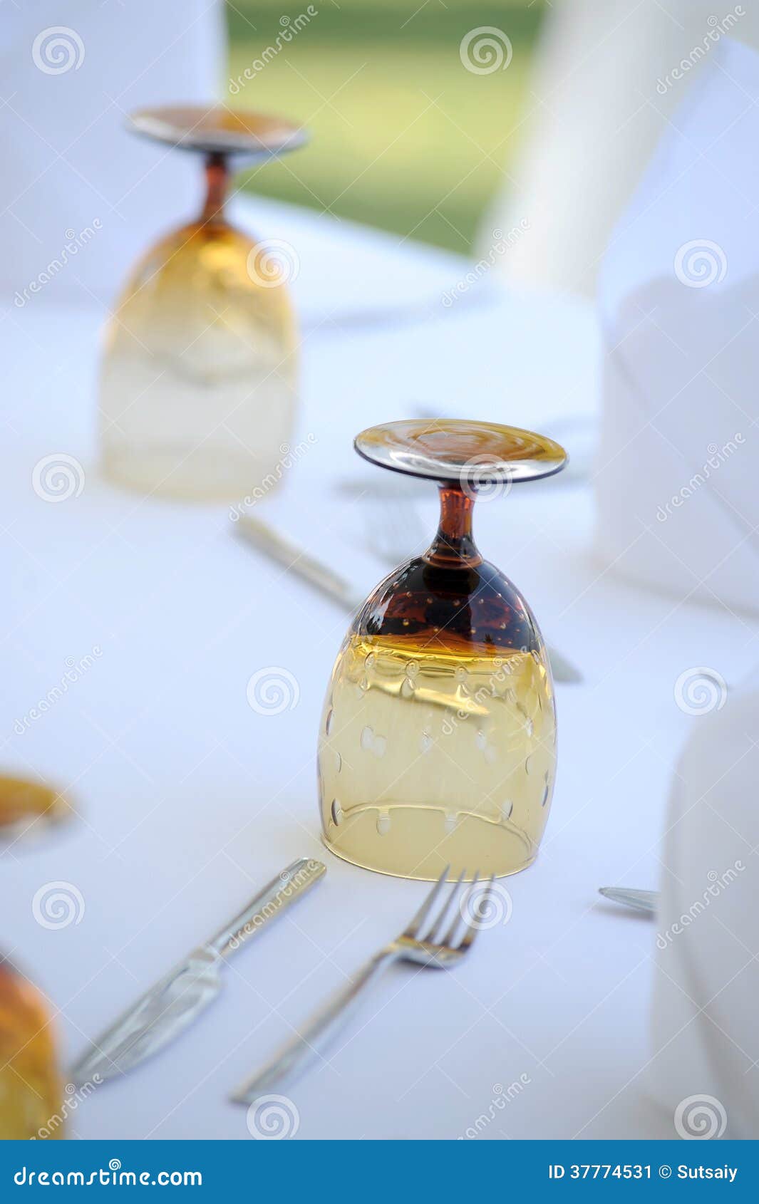 Tabelle in Einem Restaurant Stockbild - Bild von bunt, abendessen: 37774531