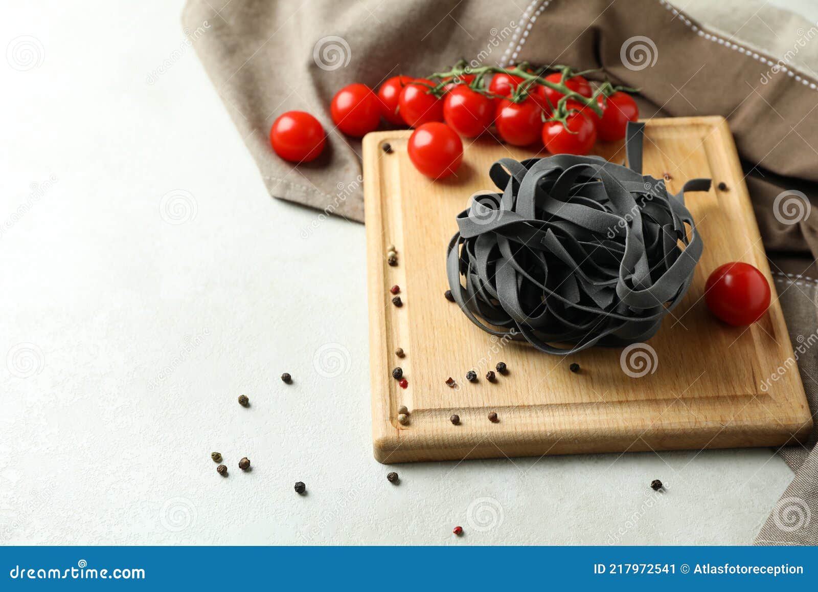 Tabla De Cortar Con Espacio De Pasta Negro Sin Cocer Para Texto Imagen ...