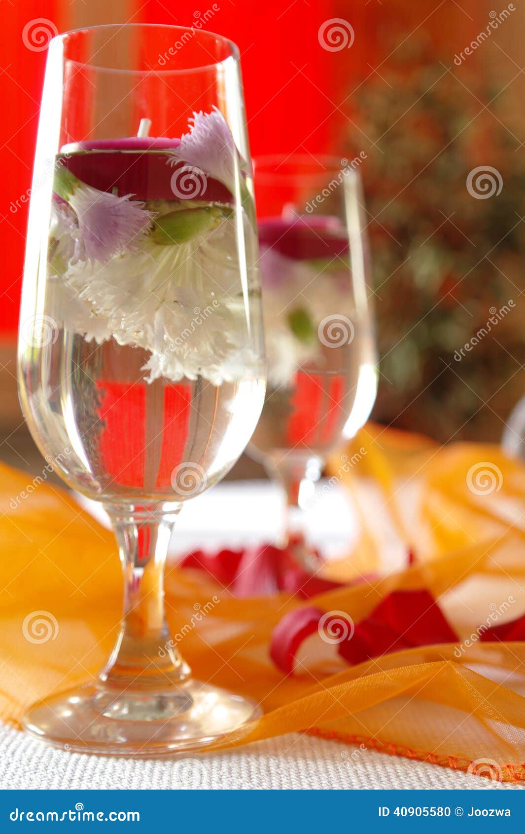 Tabla refinada foto de archivo. Imagen de refinado, ventana - 40905580