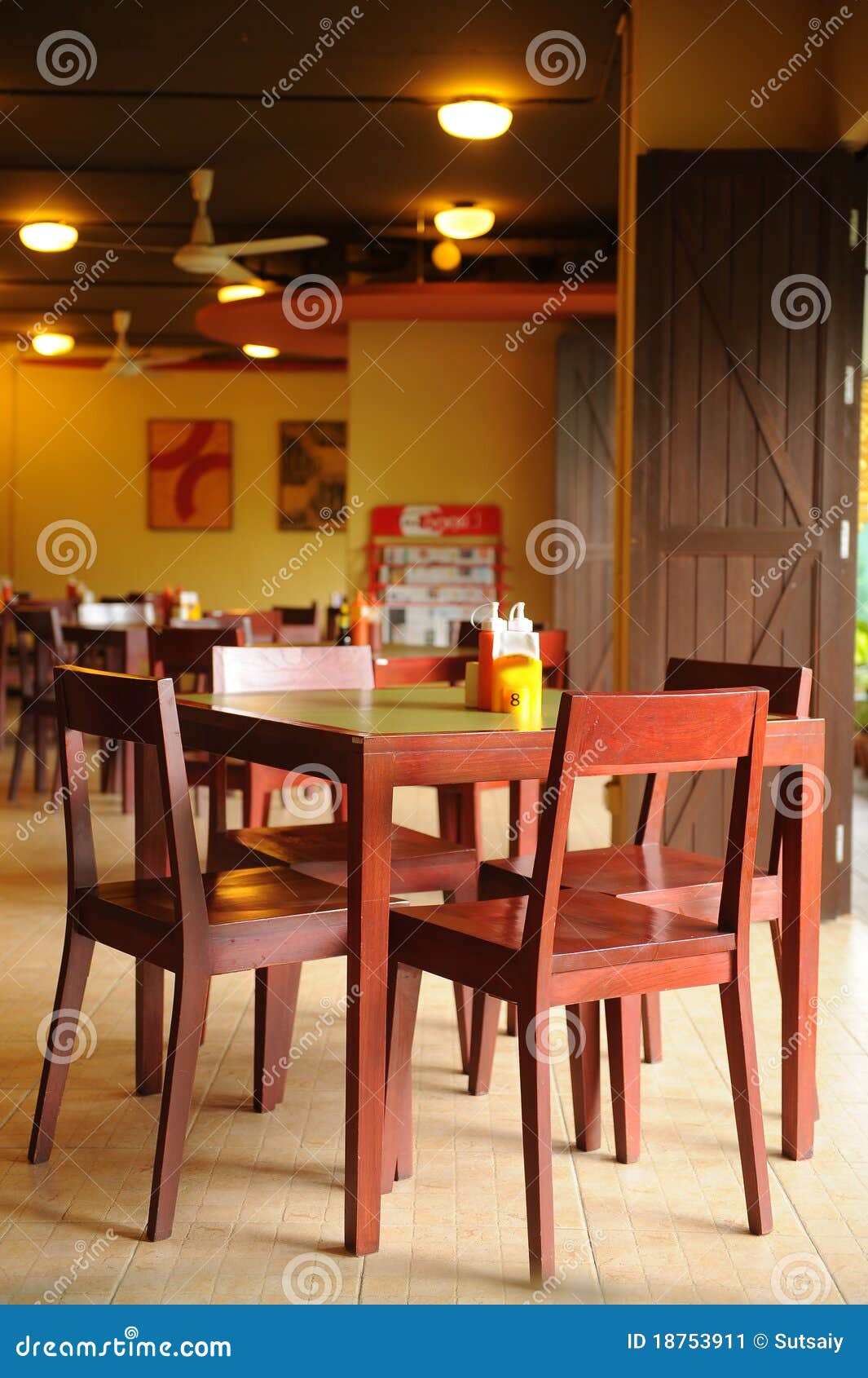 Table Picture. Image: 18753911