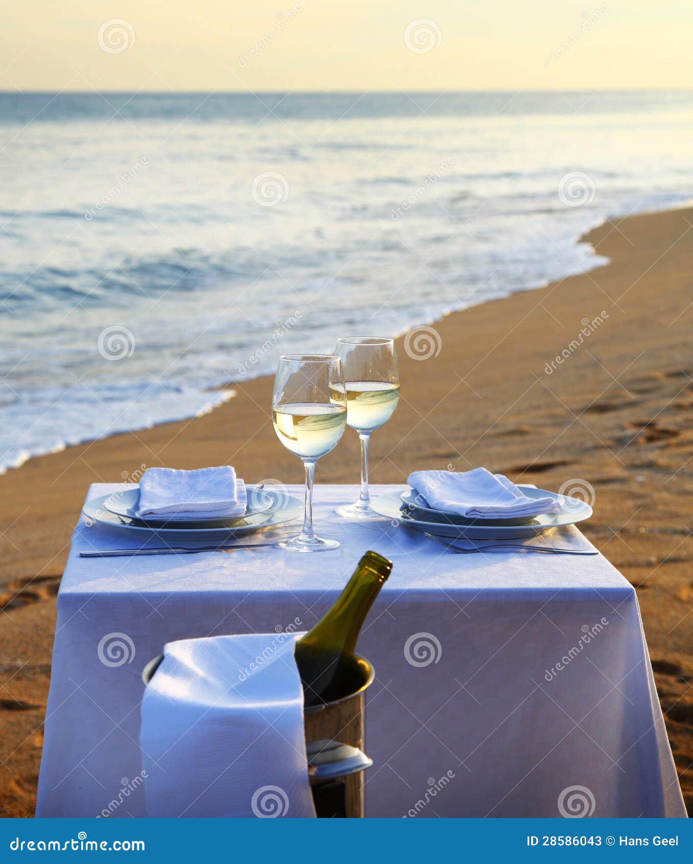 Table on beach stock image. Image of dinner, napkin, breakfast - 28586043