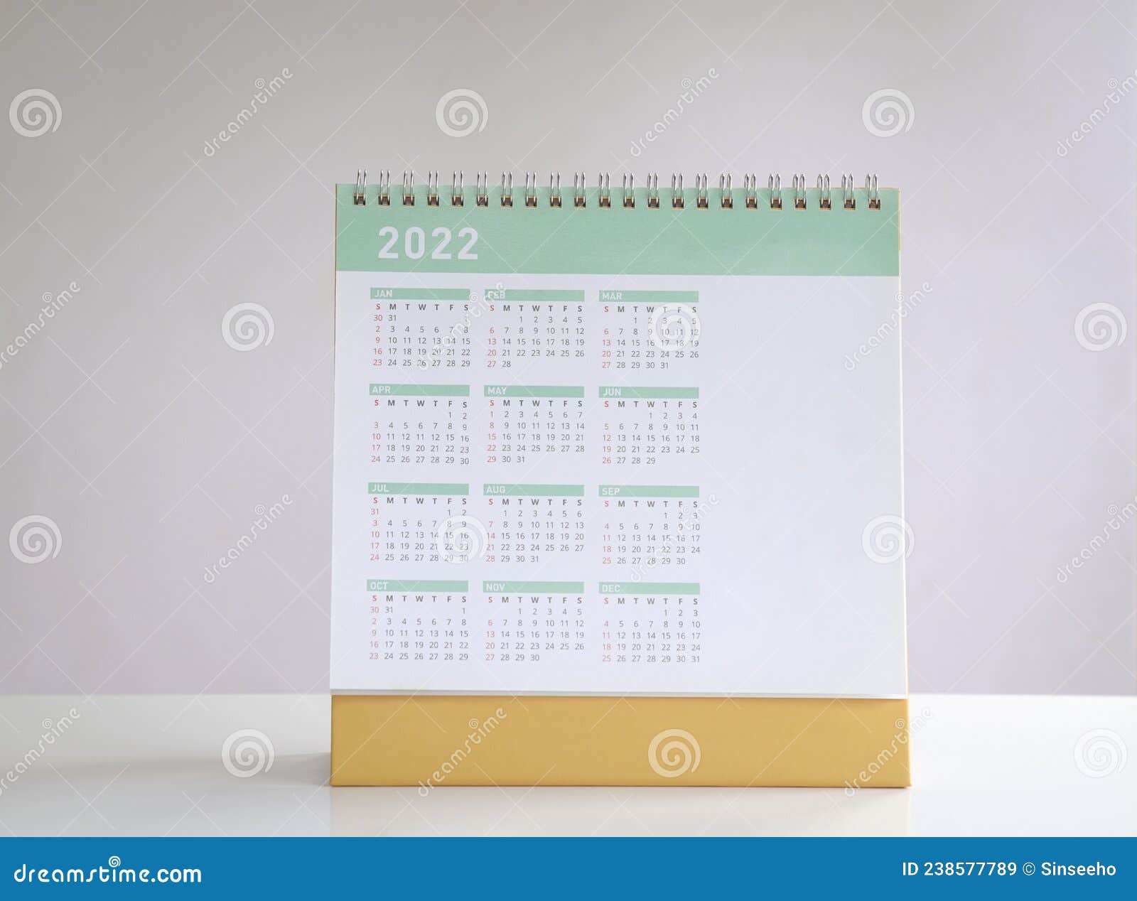 Table Calendar 2022 with Copy Space Stock Image - Image of travel ...