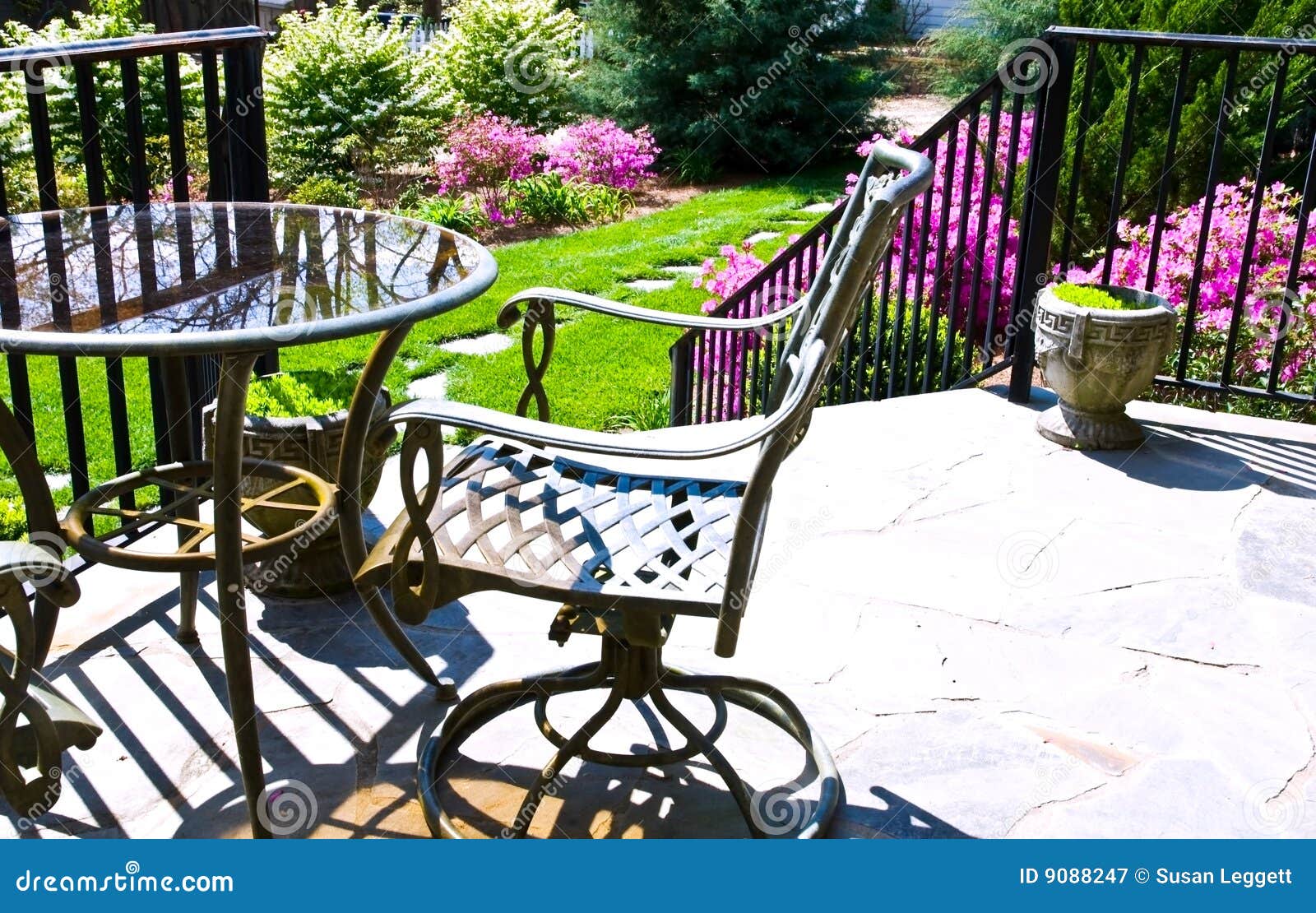 Table and Chairs / Landscaping Stock Image - Image of outside, design ...