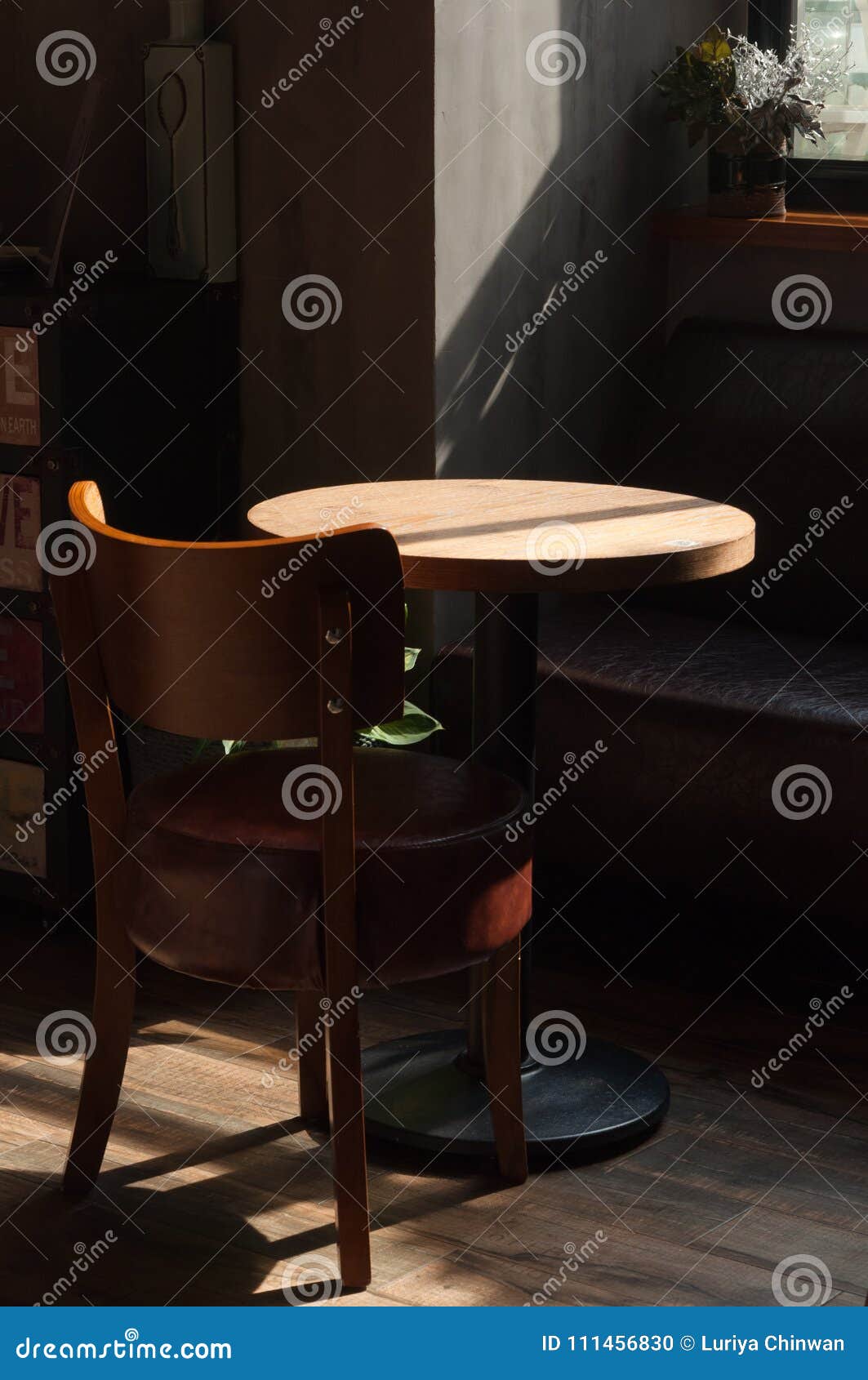 Table in coffee cafe stock photo. Image of wood, decoration - 111456830