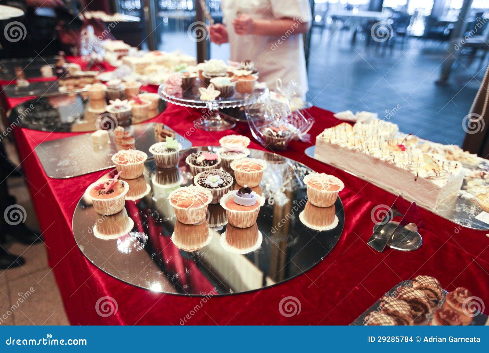 Table with Cupcakes and Cakes Stock Photo - Image of bunch, cake: 29285784