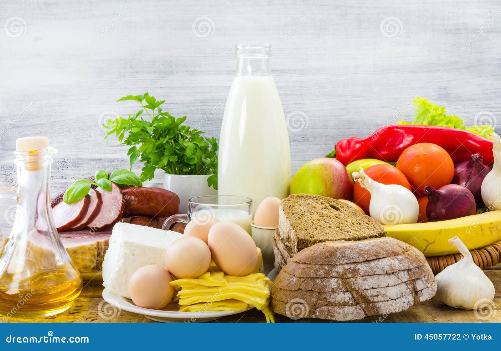 Table De Produits Alimentaires De Composition Photo stock - Image du ...