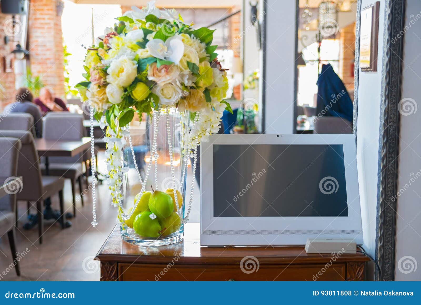 Table Decor Flowers in Restaurant Stock Photo - Image of flower, cafe ...