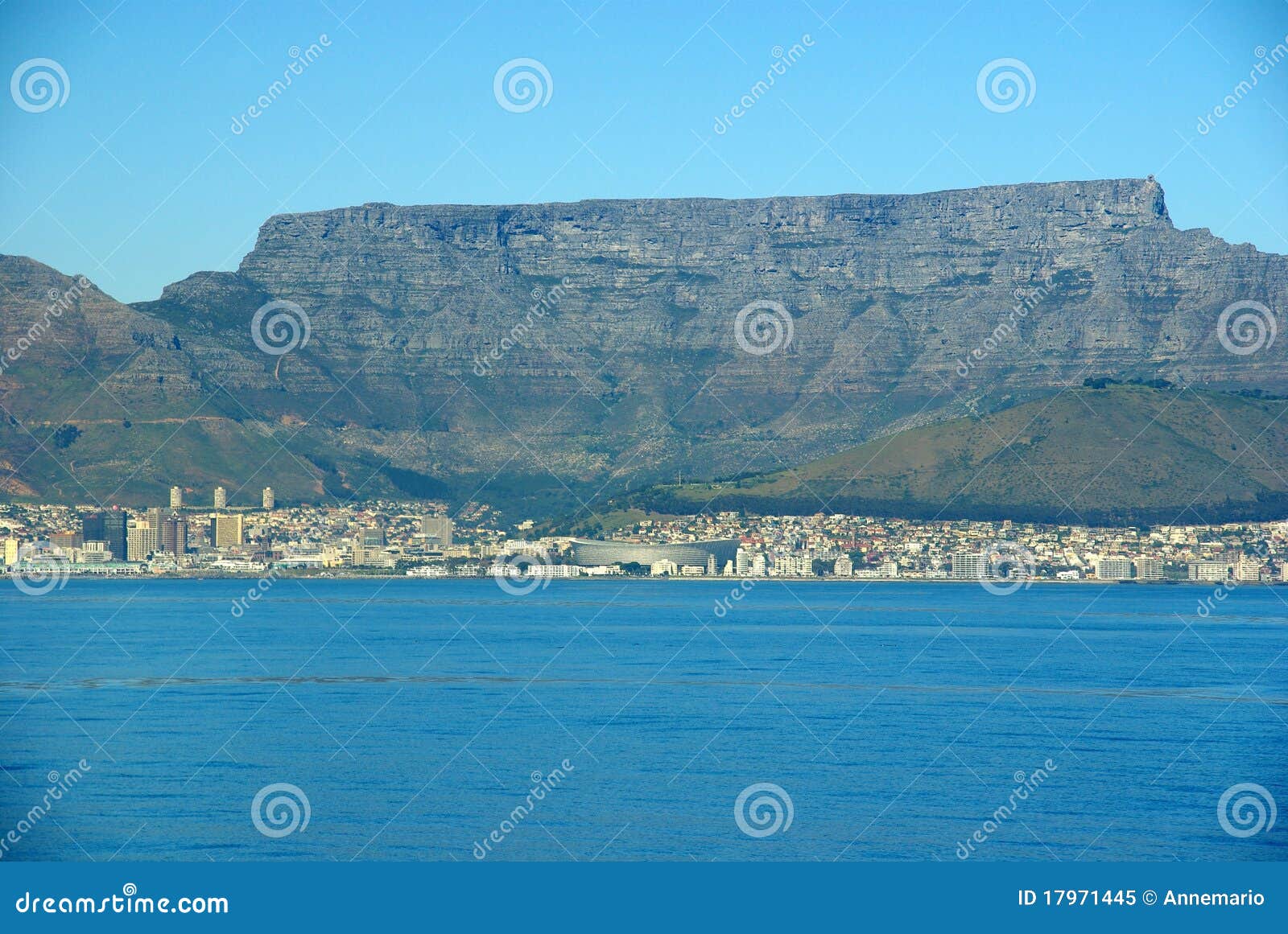 Table mountain stock image. Image of cliff, cape, capetown - 17971445