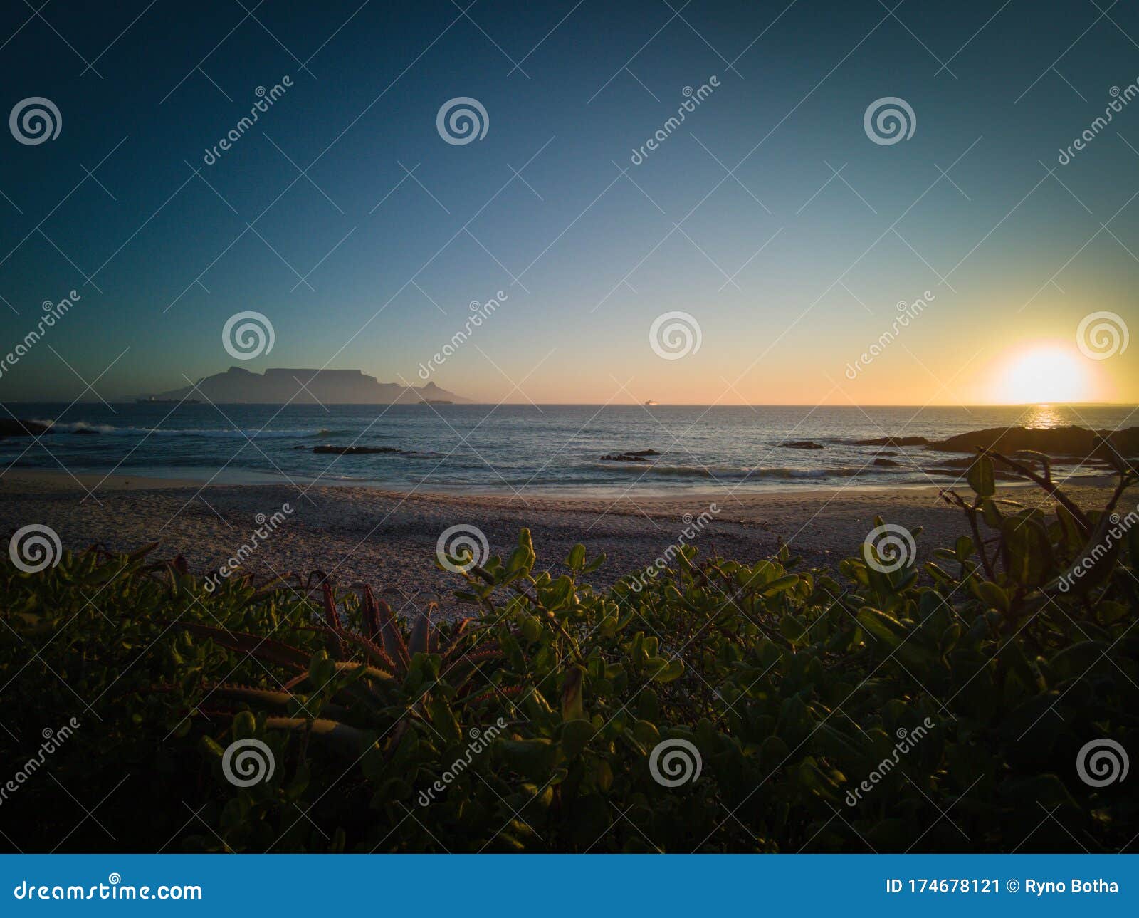 Table Mountain Cape Town Sunset Stock Image - Image of south, africa ...