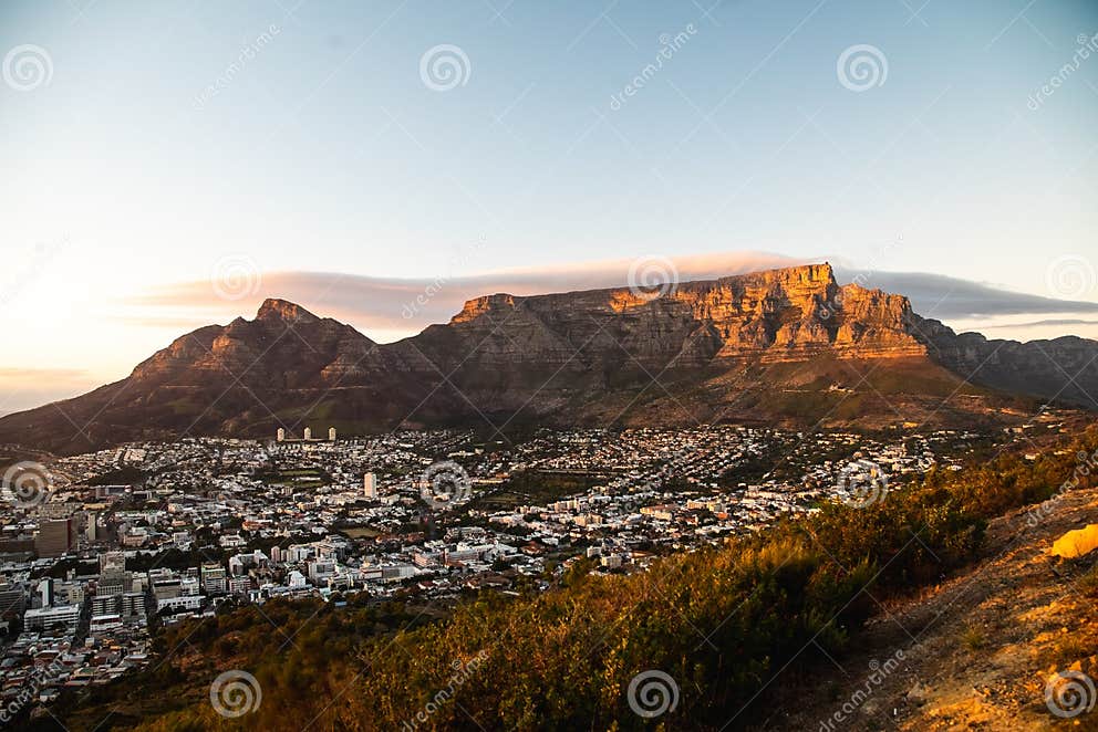 Table Mountain at sunrise editorial photo. Image of glowing - 217636516