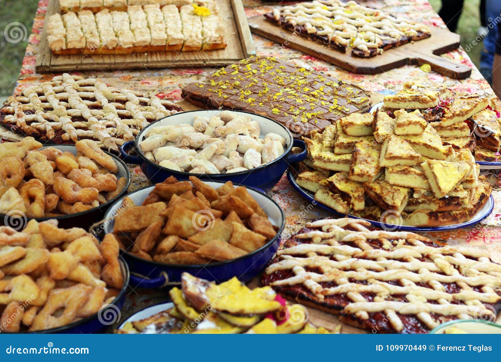 Traditional romanian cakes stock image. Image of cozonac - 109970449