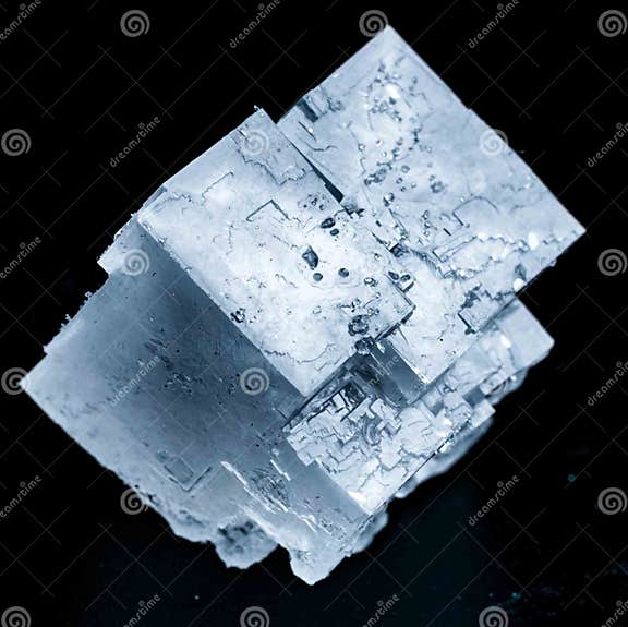 Table Salt Crystal Under a Microscope Stock Photo - Image of kitchen ...