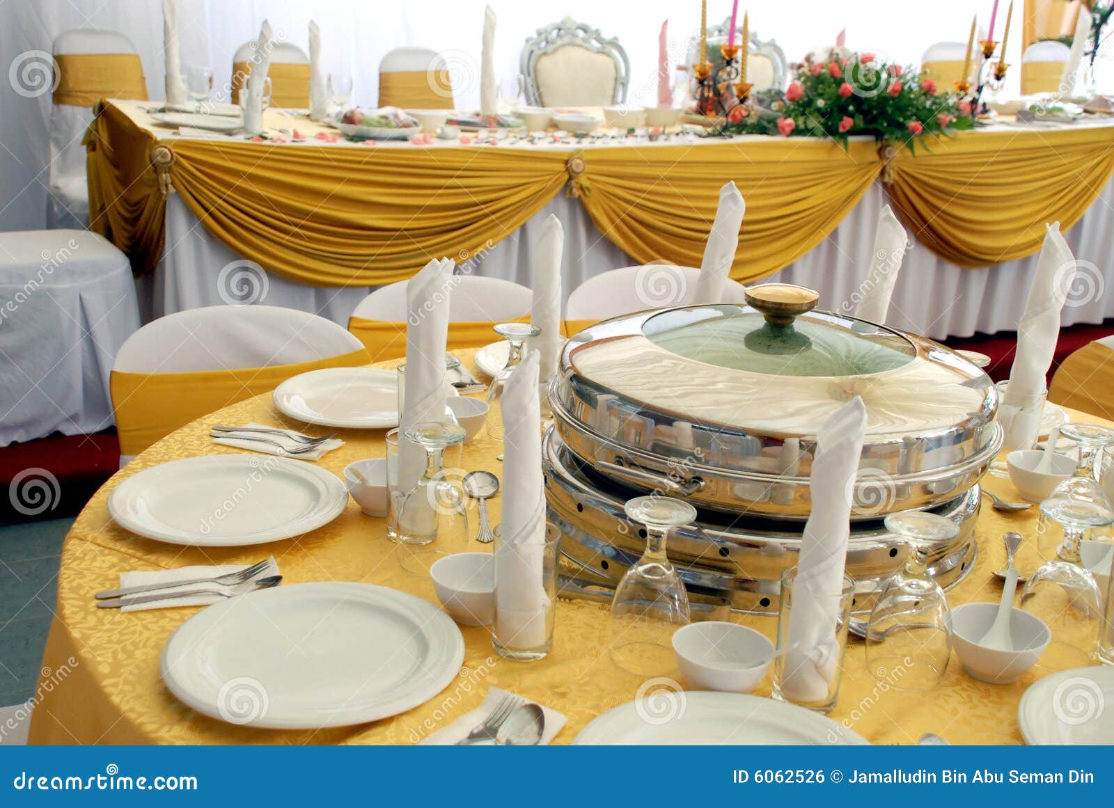 Table setting stock photo. Image of linen, gold, restaurant - 6062526