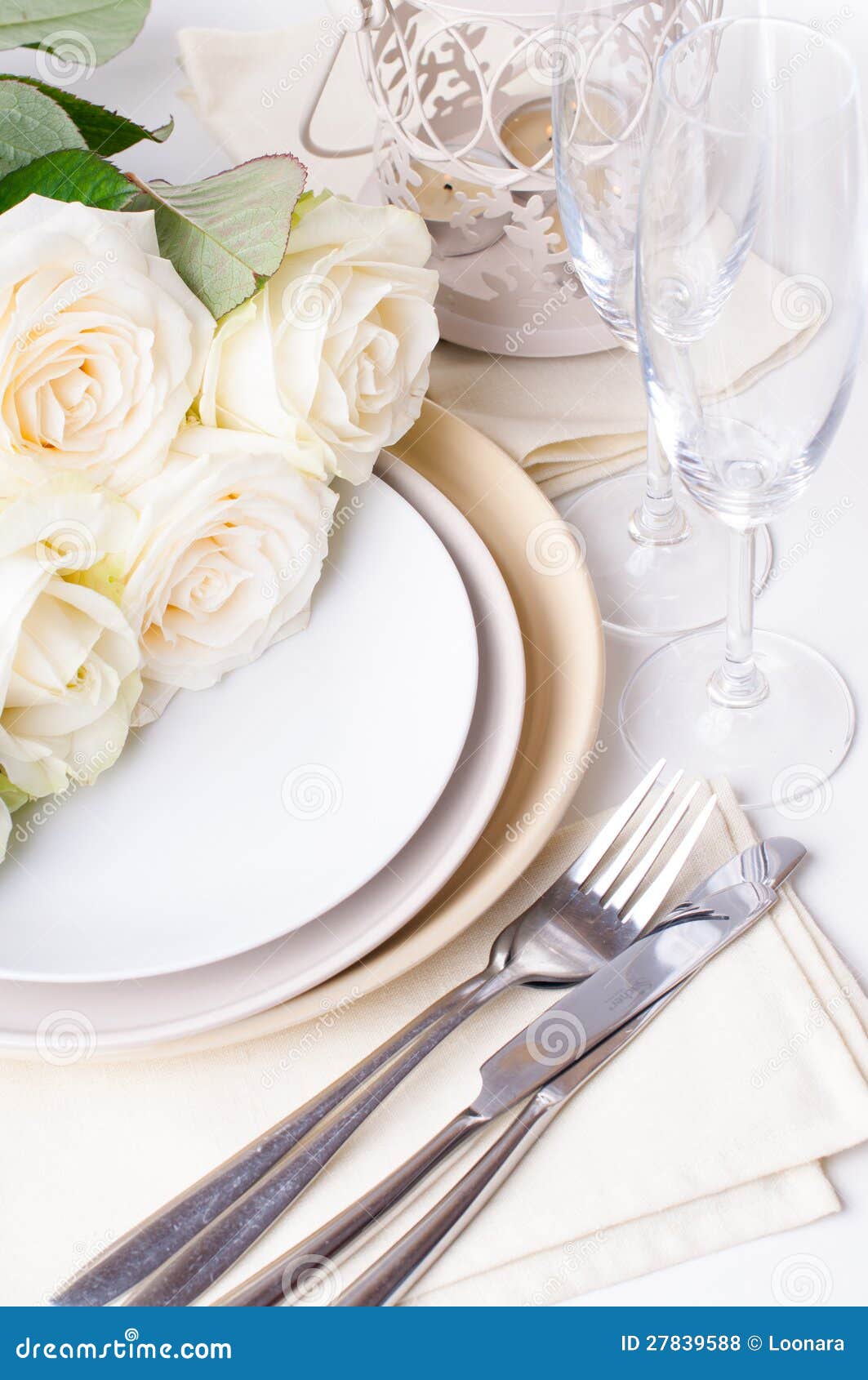 Table Setting with Beige Roses Stock Photo - Image of linen, event ...