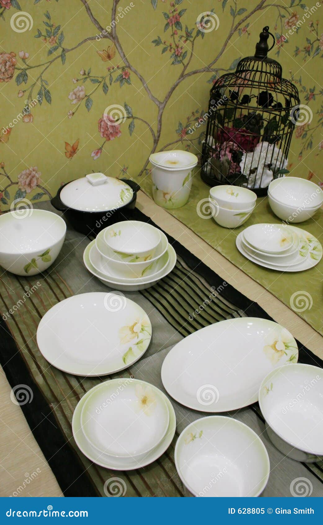 Table Setting - Home Interiors Stock Image - Image of luxury, decorate ...