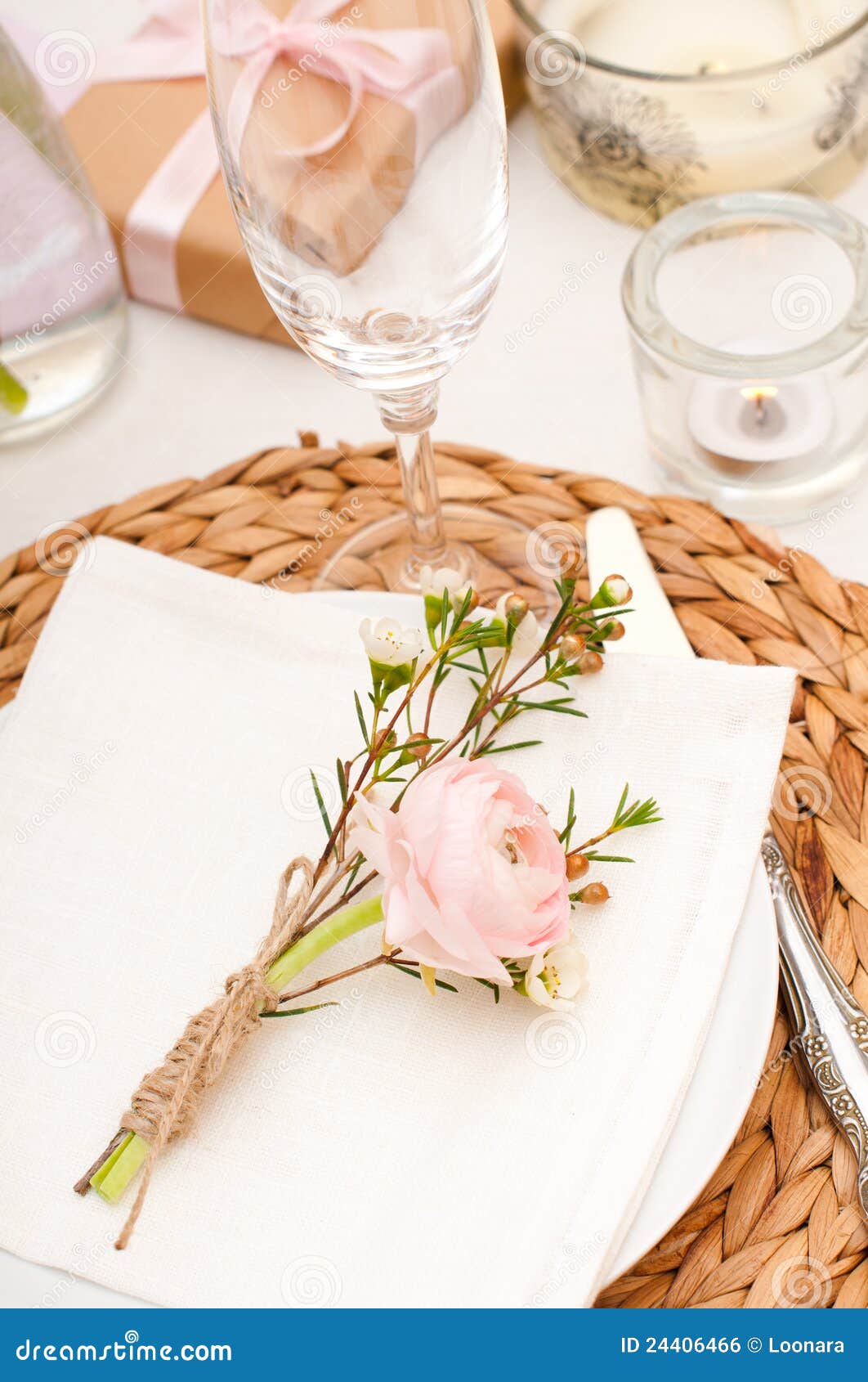 Table Setting with Pink Flowers Stock Photo - Image of pink, festive ...