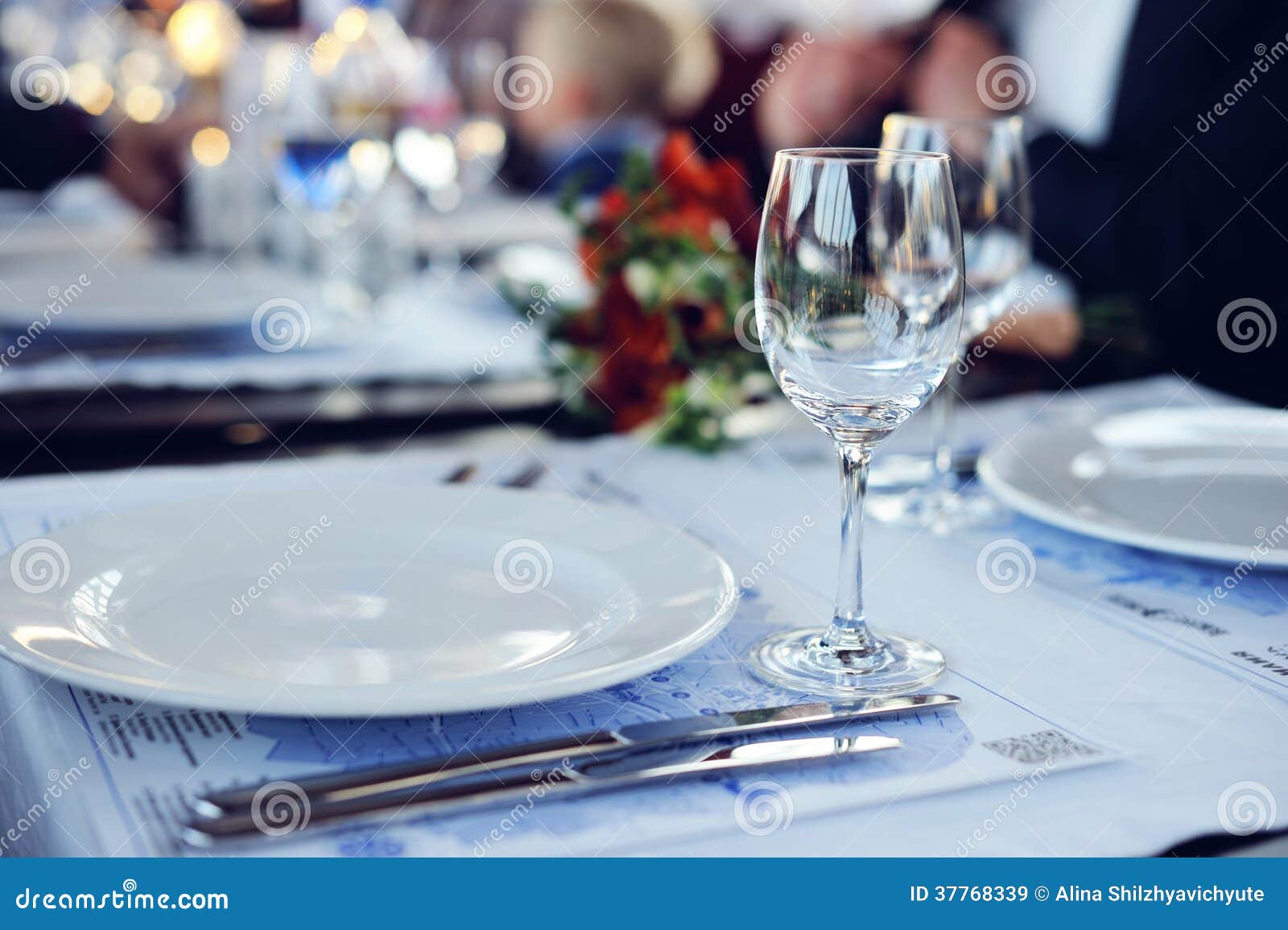 Table Setting at the Restaurant Stock Image - Image of kitchenware ...