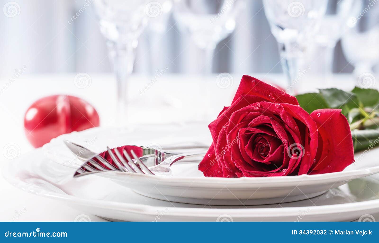 Table Setting for Valentines or Wedding Day with Red Roses. Romantic ...