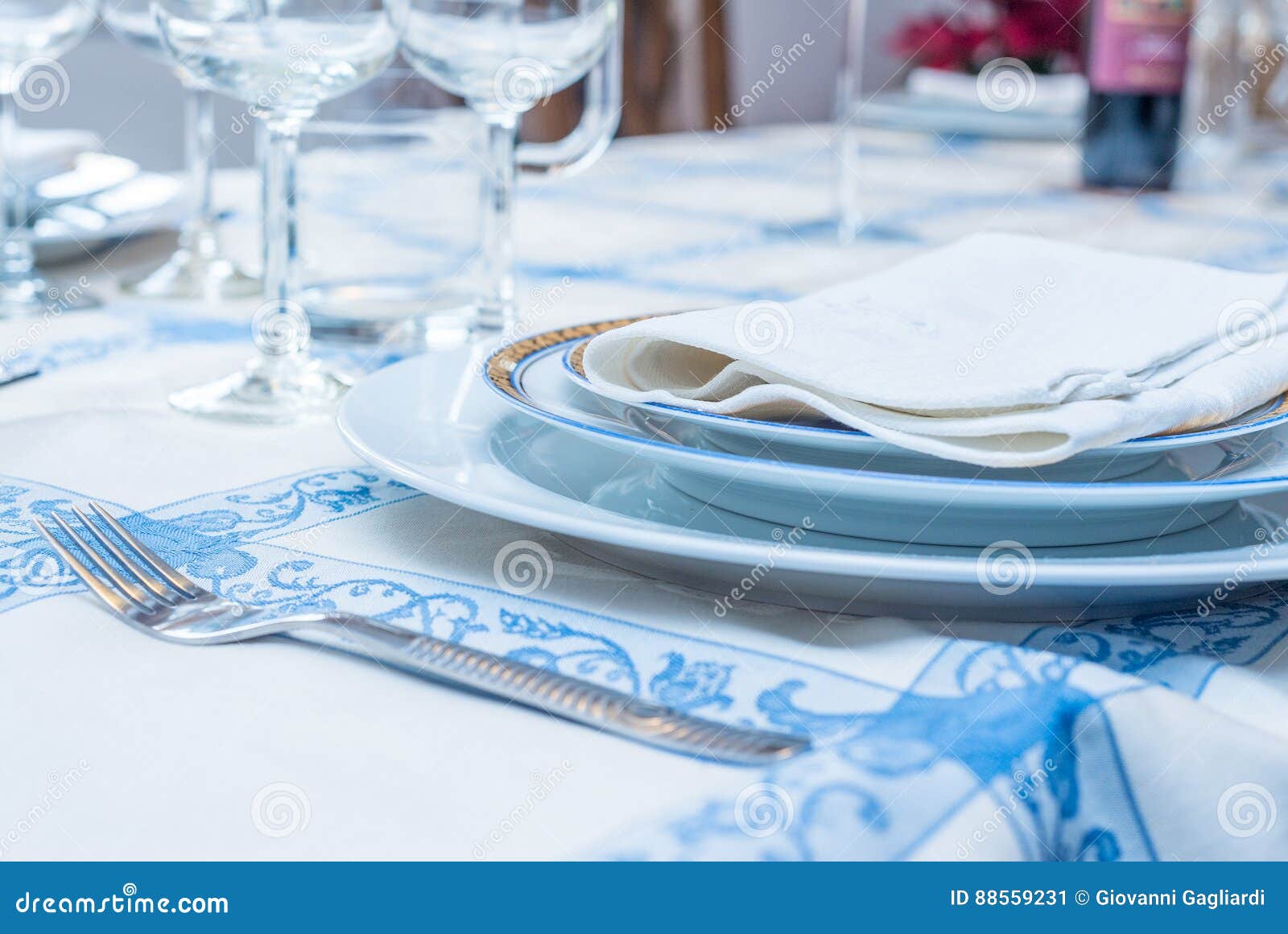 Table Setting with White Plates, Vintage Silverware, Linen Napkins ...