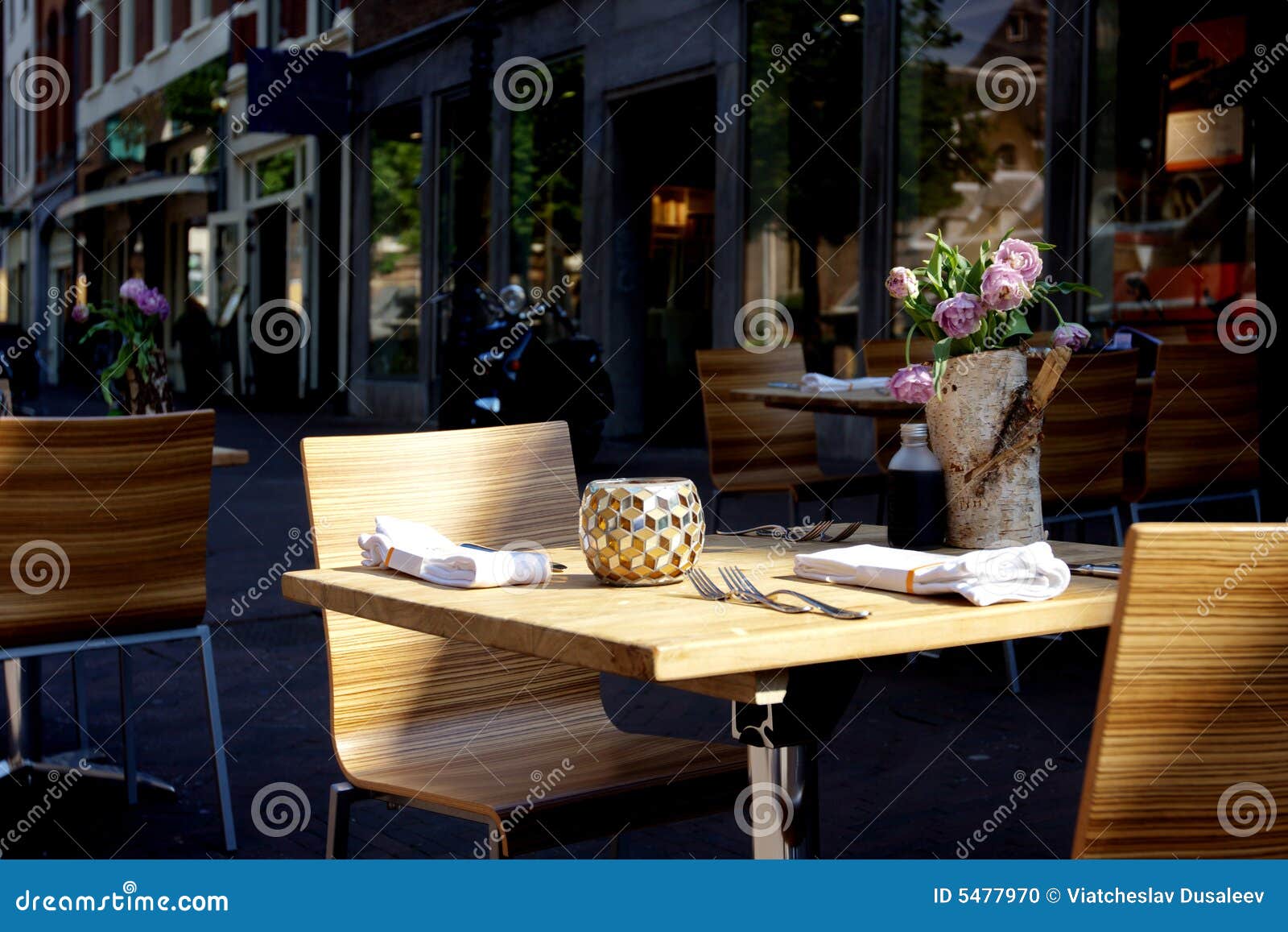 Table at urban cafe stock photo. Image of table, cafe - 5477970