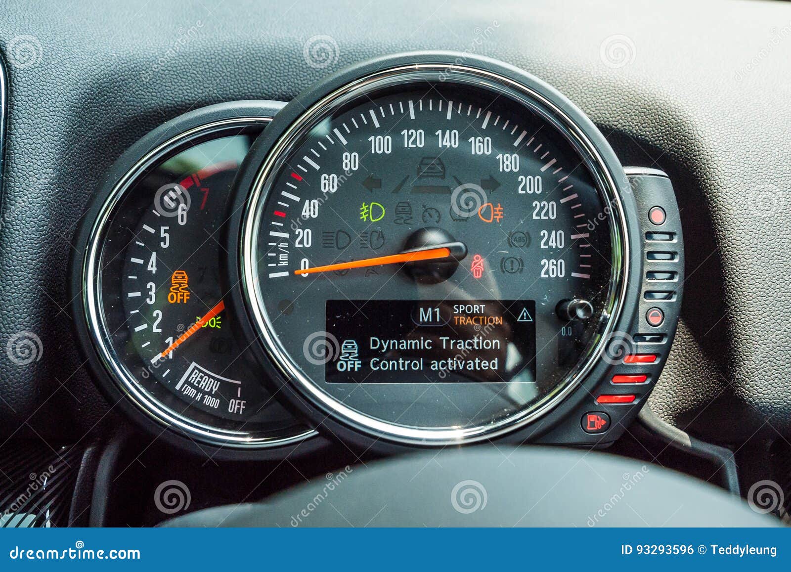 Tableau De Bord 2017 De Mini Cooper Countryman Photo éditorial - Image ...