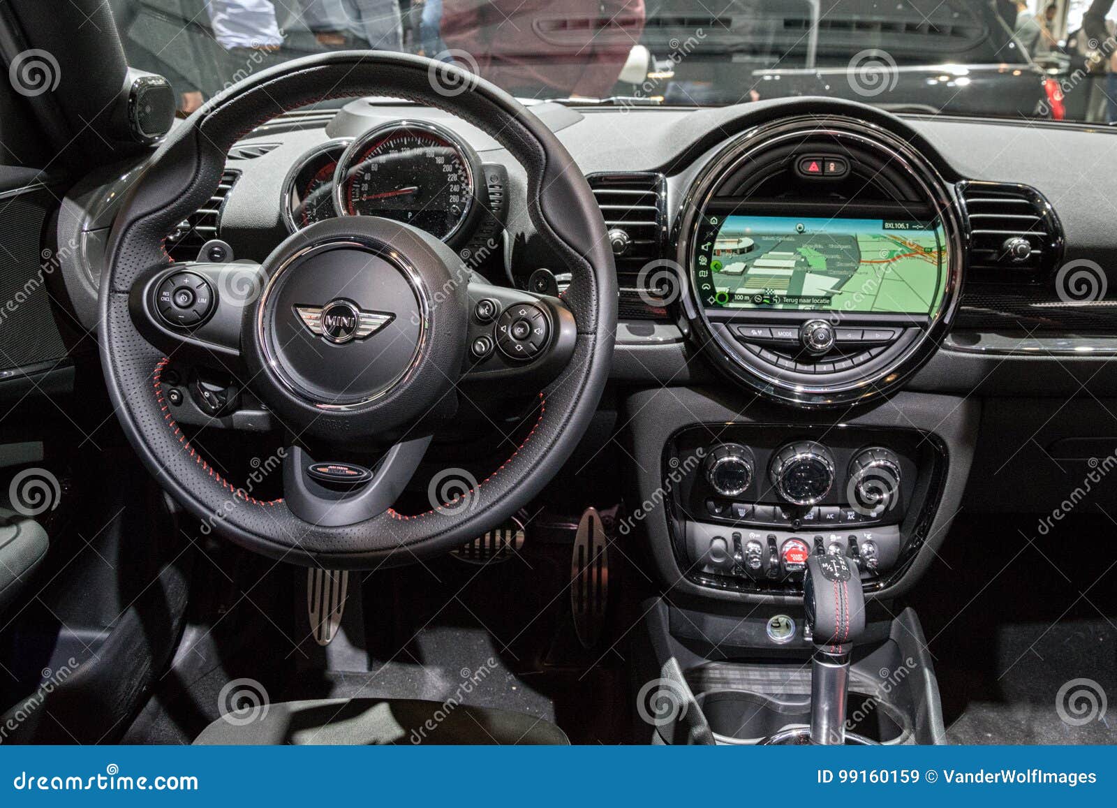 Tableau De Bord De Voiture De Mini Cooper Image stock éditorial - Image ...