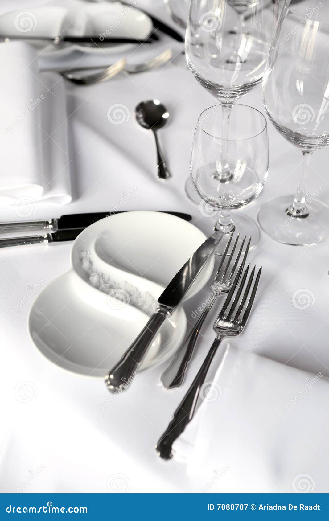 Tableau pour la réception image stock. Image du couteau - 7080707