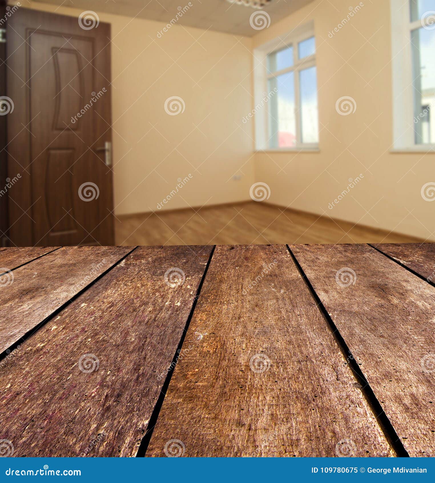Tablero De Madera Con El Cuarto Imagen de archivo - Imagen de pared ...
