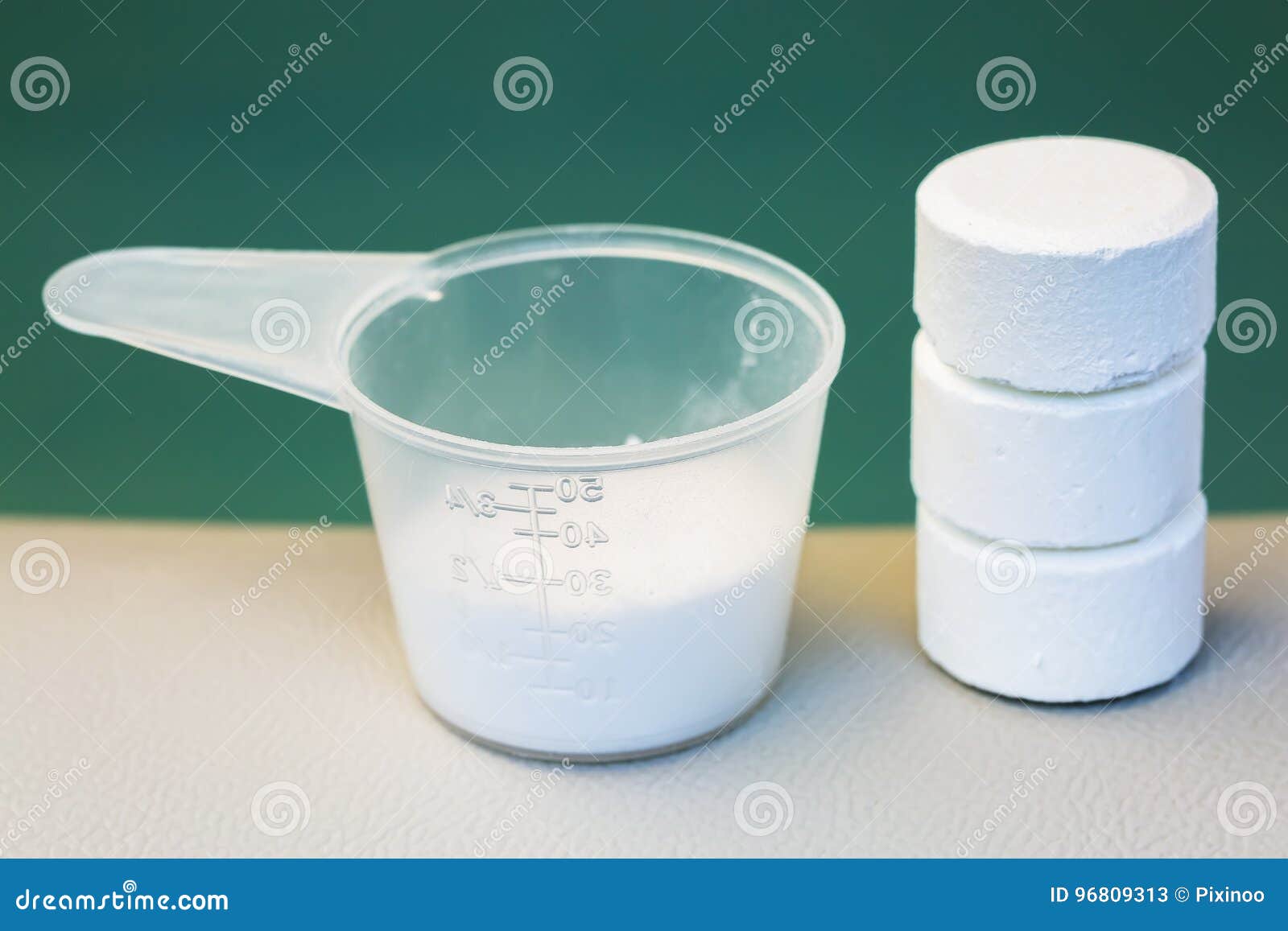Tablet of Chlorine and Powder of Bromide for Mainteance of Water Stock ...