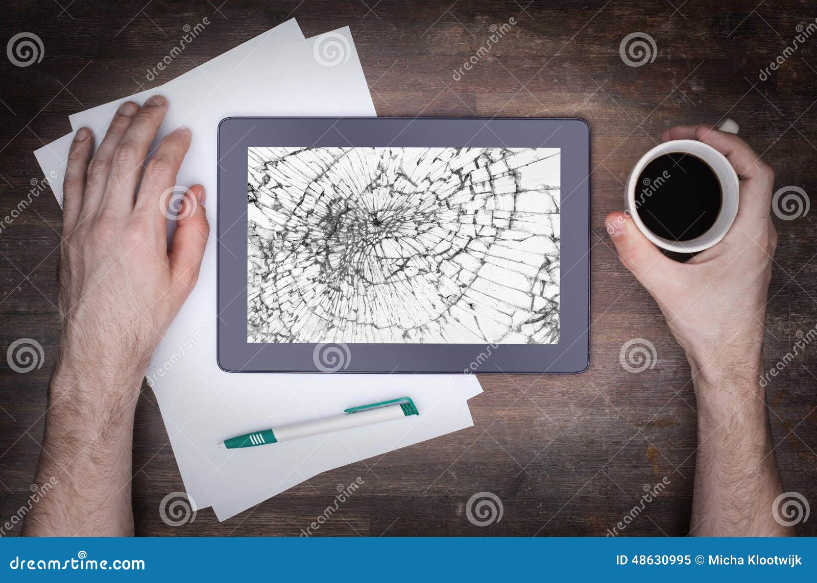 Tablet Computer with Broken Glass Stock Image - Image of background ...