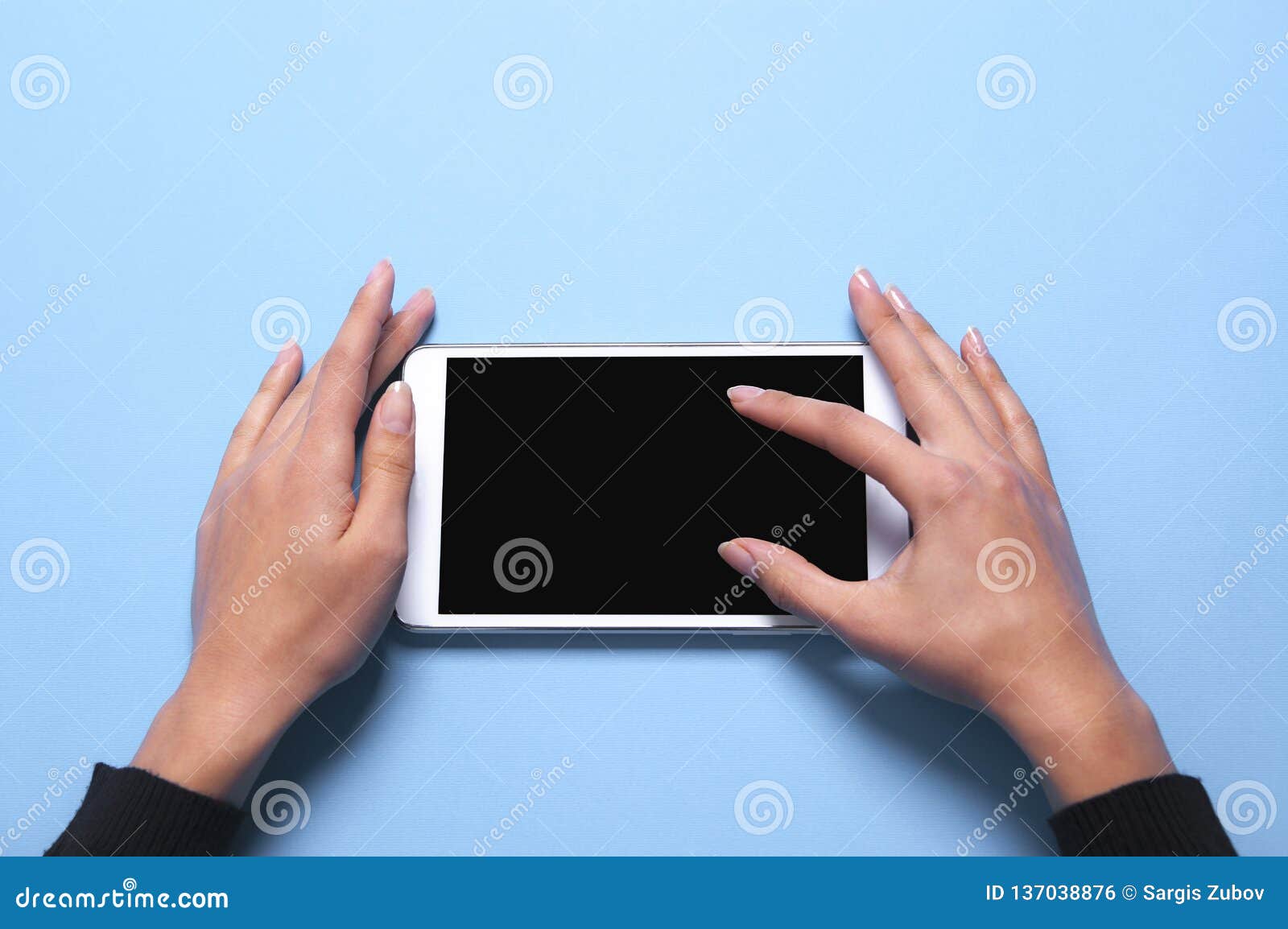 Tablet and hand stock photo. Image of screen, mobile - 137038876