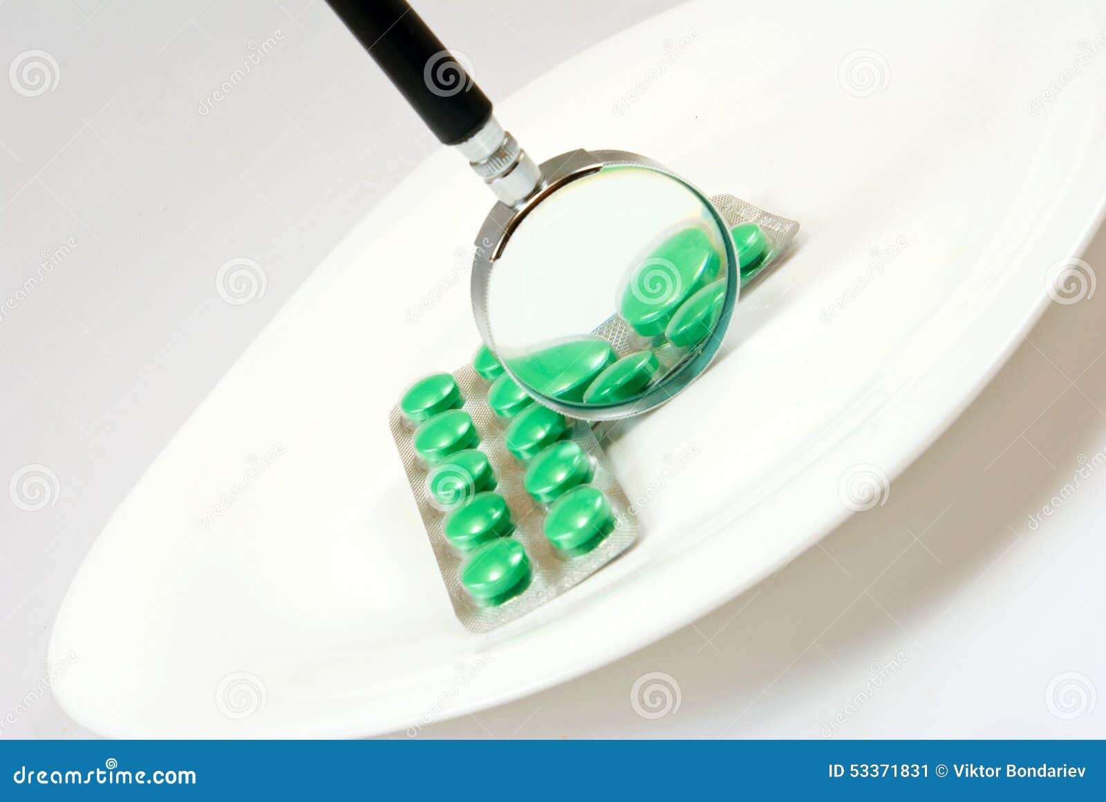 Tablet Magnifying Glass Plate Stock Photos - Free & Royalty-Free Stock ...