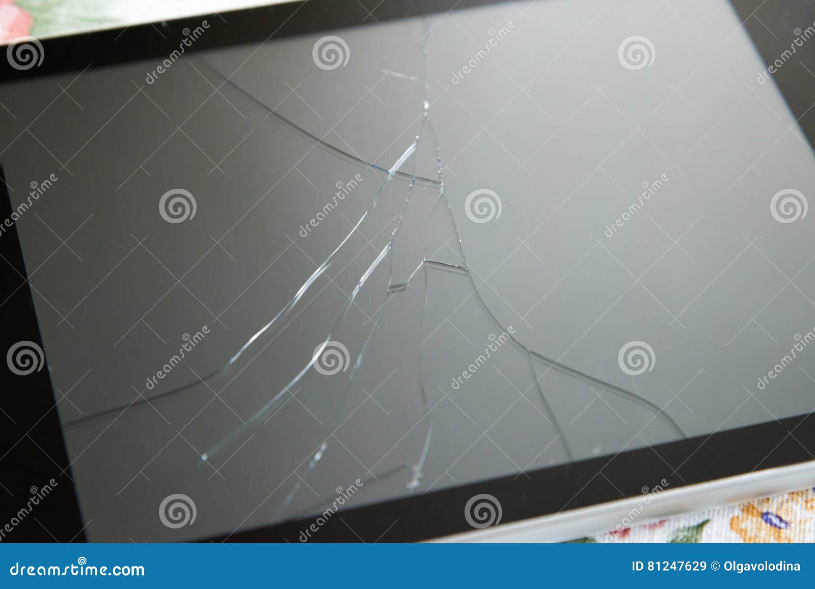 Tablet PC with a Broken Screen Stock Image - Image of sink, device ...