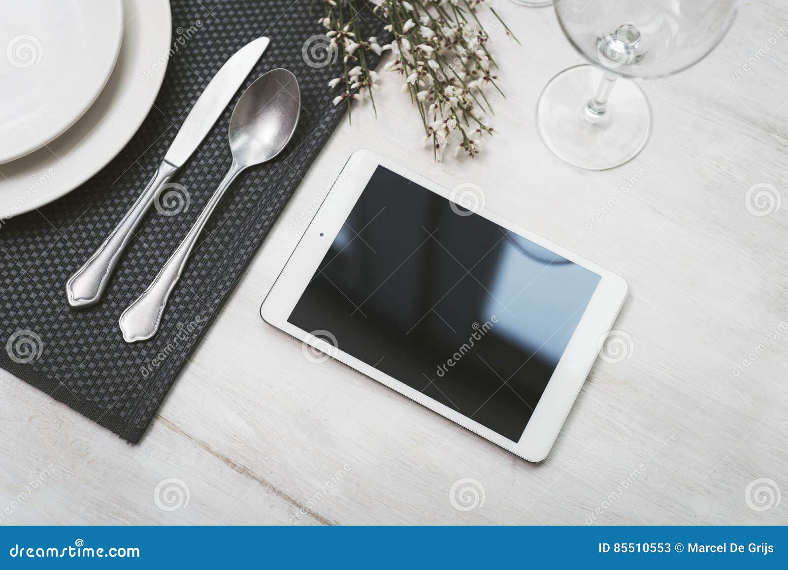 Tablet pc restaurant stock image. Image of order, iphone - 85510553