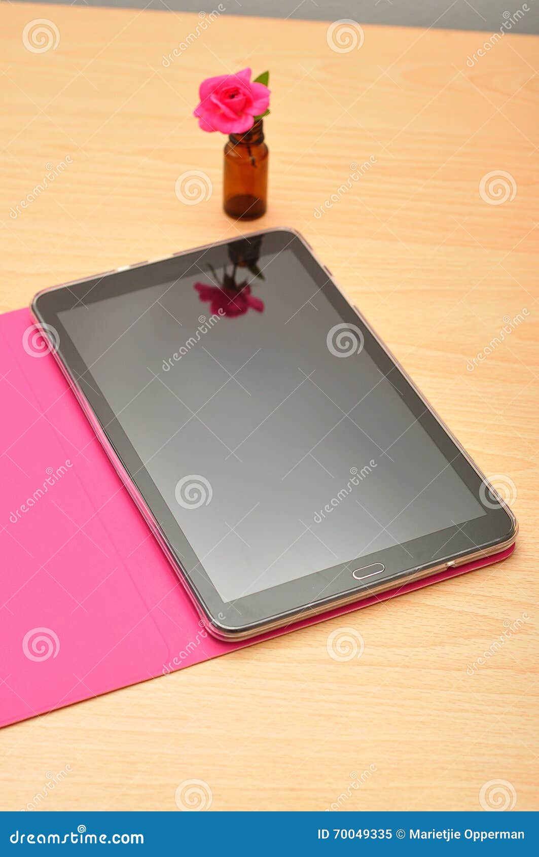 Tablet and a rose stock image. Image of brown, monitor - 70049335