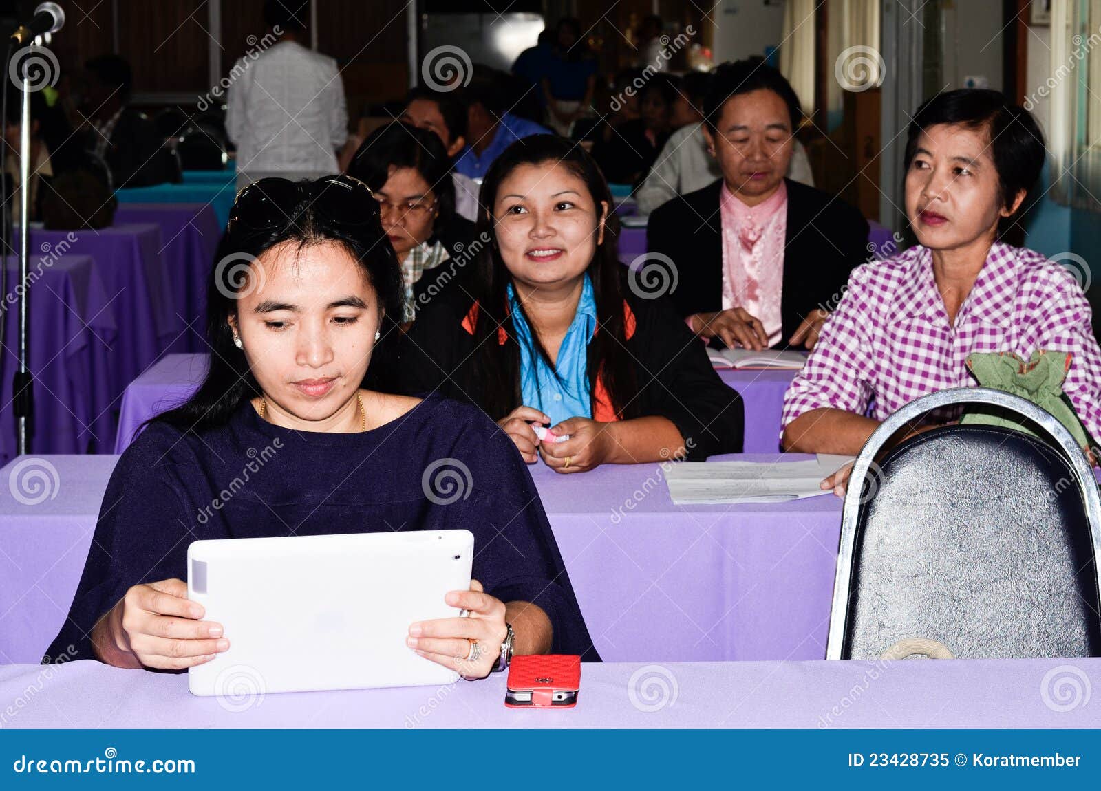 Tablet Training editorial image. Image of program, media - 23428735