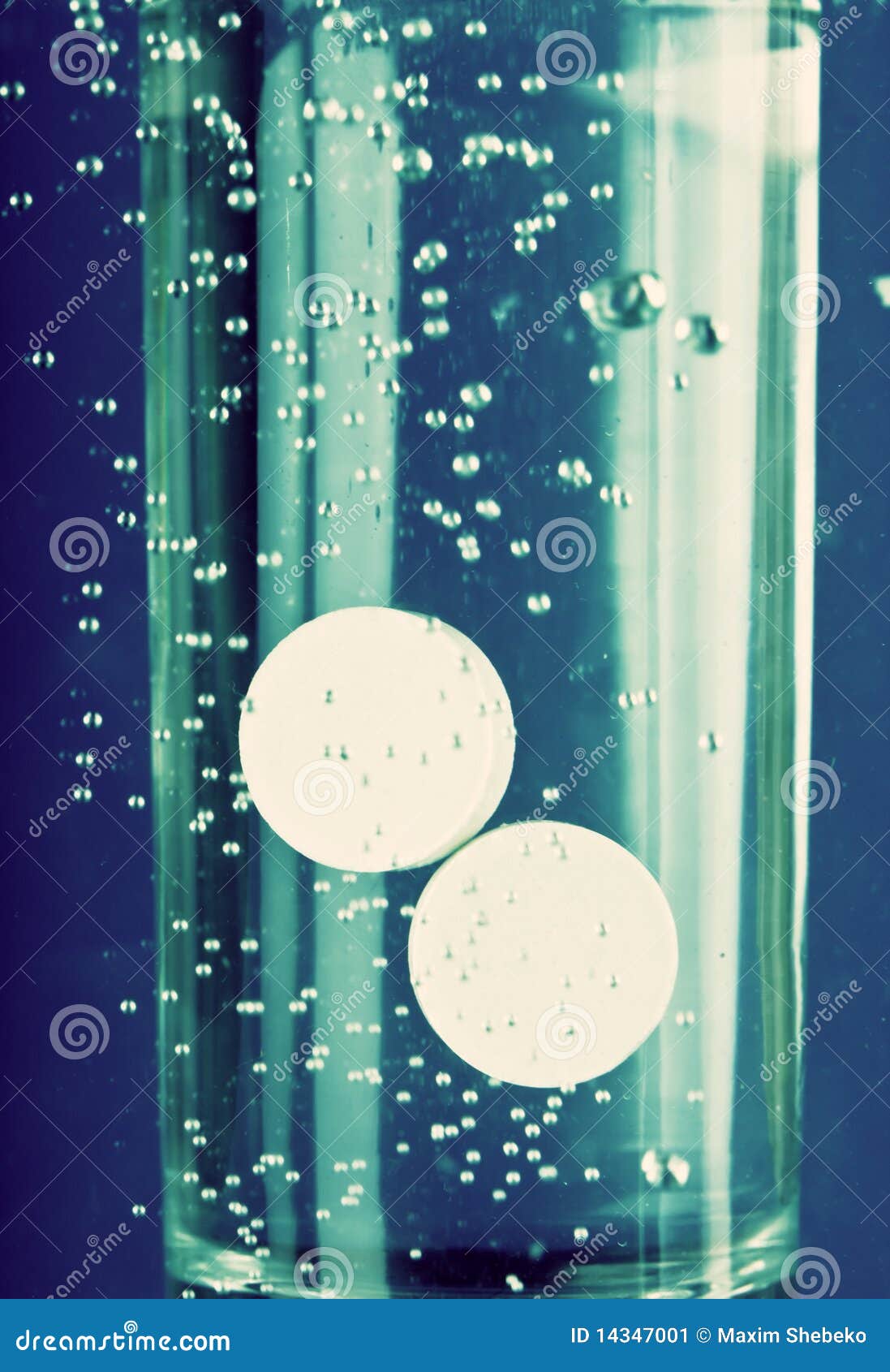 Tablets in water stock image. Image of dissolve, glass - 14347001